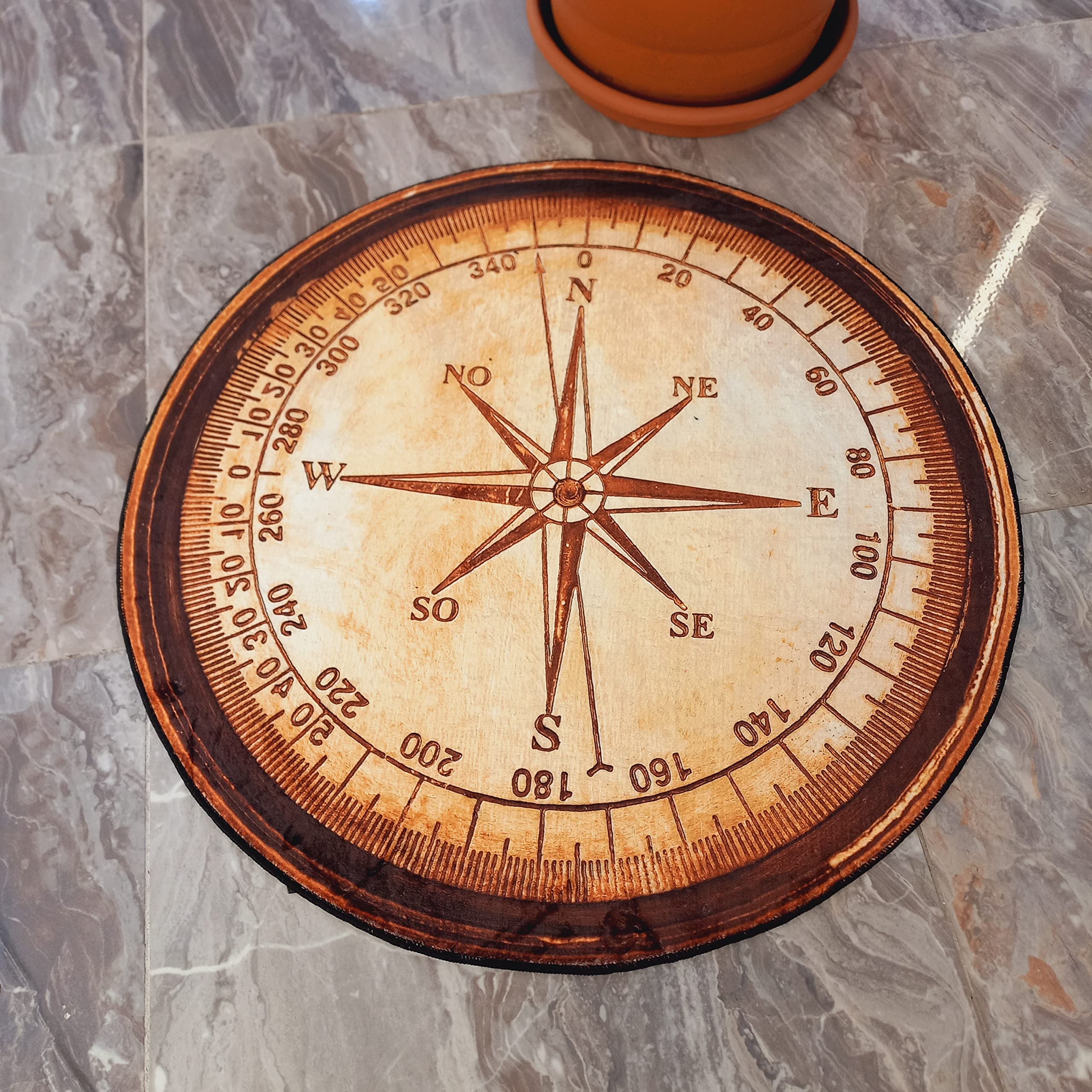 Amazon.com: Rugendary Compass Rug Cool Round Area Rug Hypebeast Rug ...