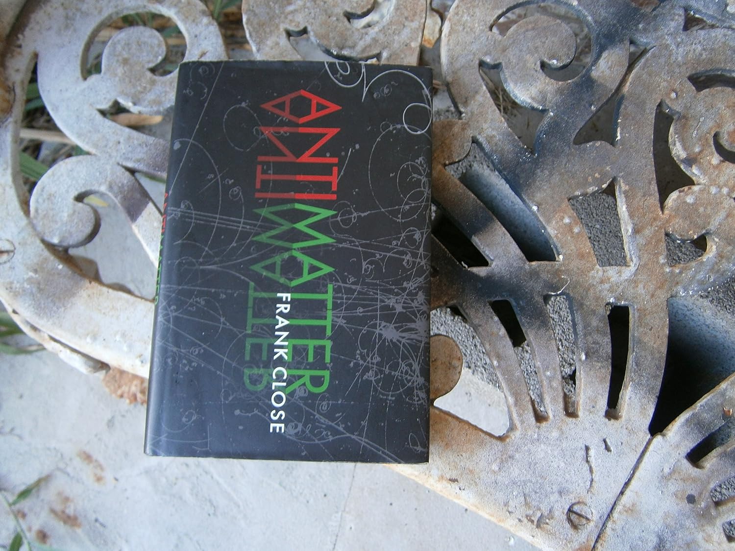Amazon.com: Antimatter: 9780199550166: Close, Frank: Books