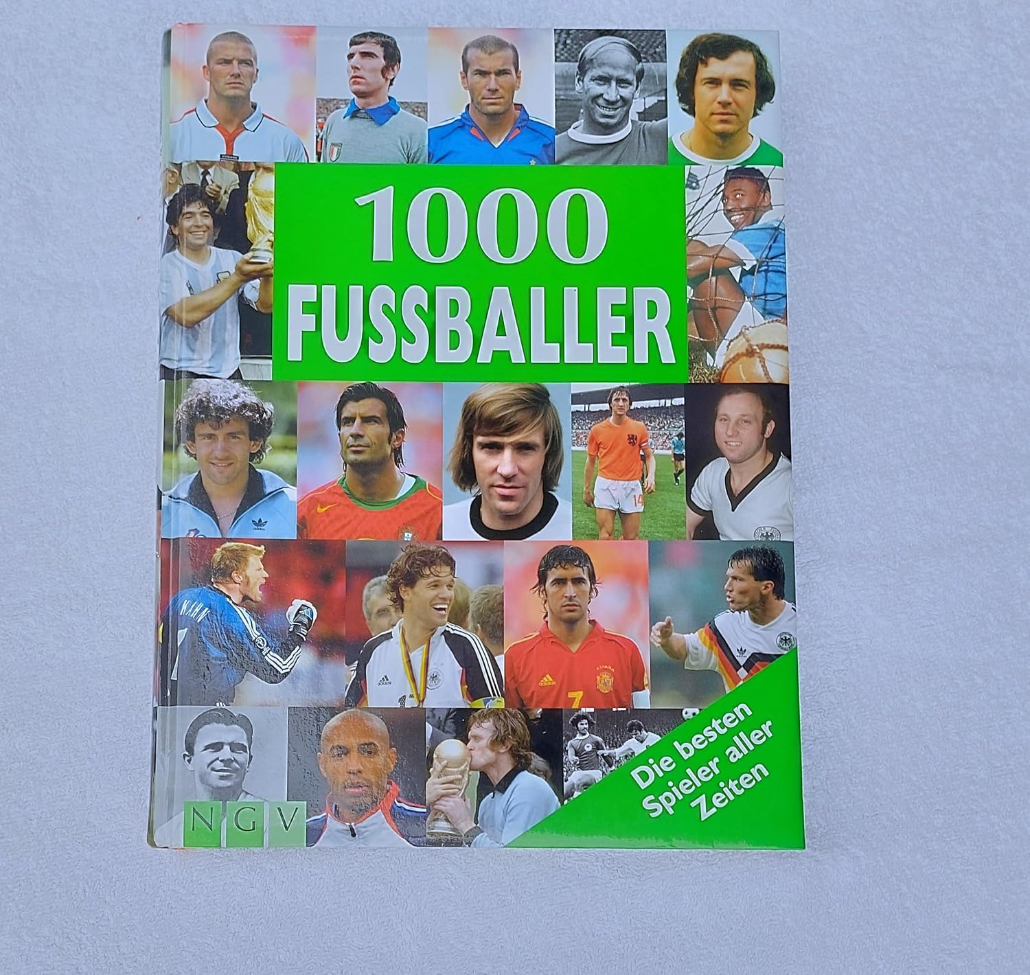 Amazon.com: 1000 Futbolistas/ 1000 Fussballer (Spanish Edition ...