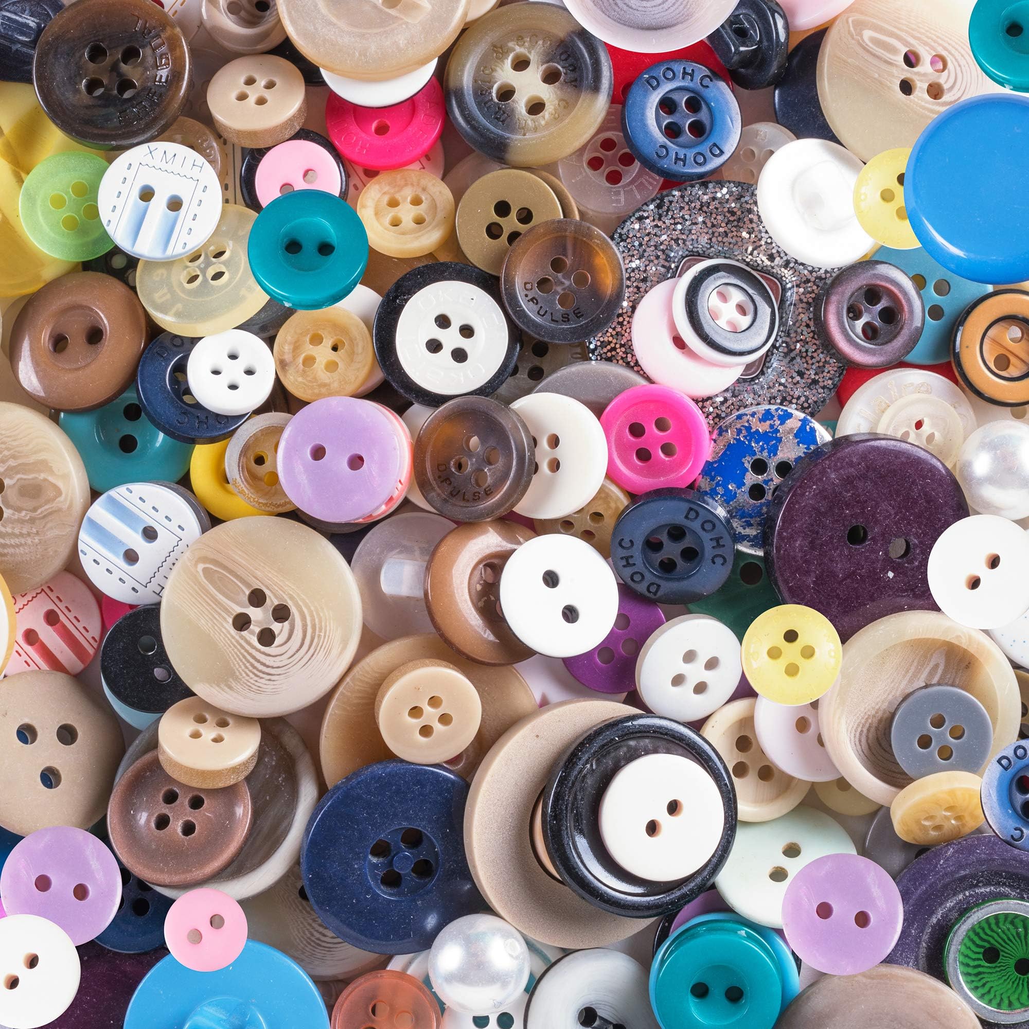 Amazon.com: Chenkou Craft Random 100pcs Small Plastic Buttons DIY ...