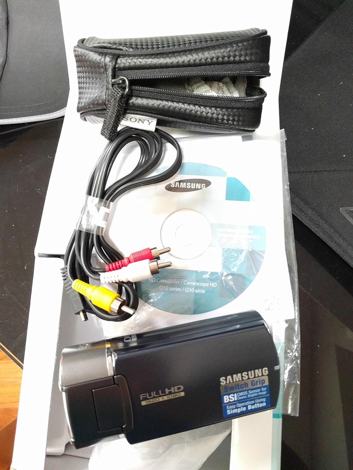 Amazon.com : Samsung HMX-Q10 HD Camcorder Ultra Compact with 10x ...