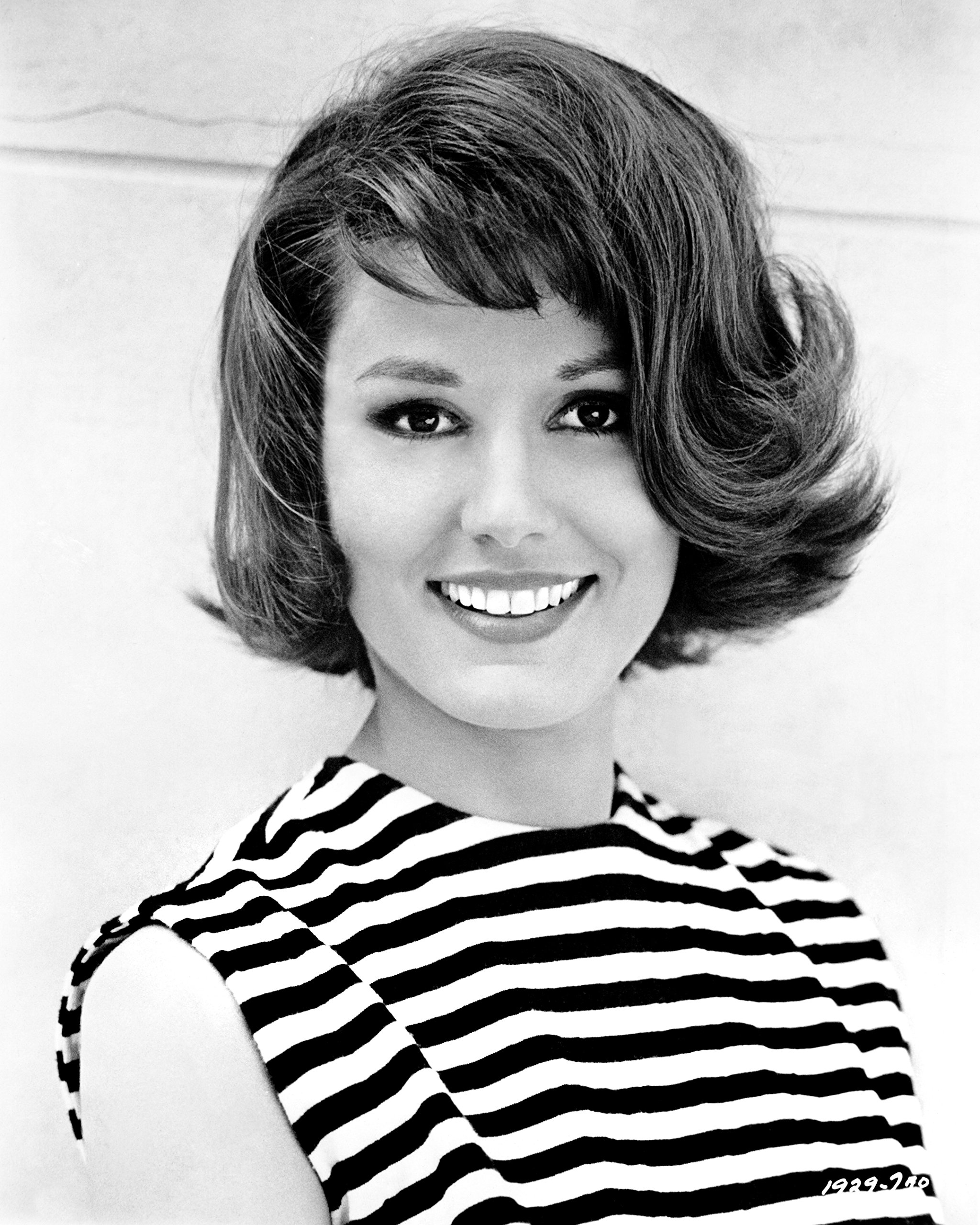 Paula Prentiss Measurements Buy A 20 X 24 Painting Of Paula Prentiss.