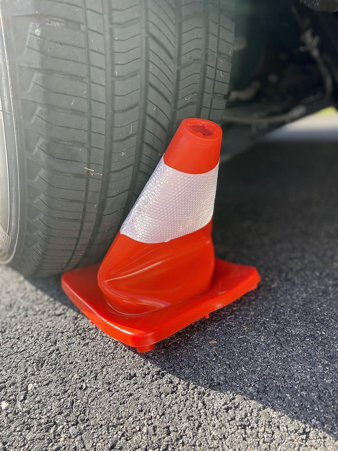 Amazon.com : Indestructible!12" PVC Traffic Cone - (4 Pack) - Veteran ...