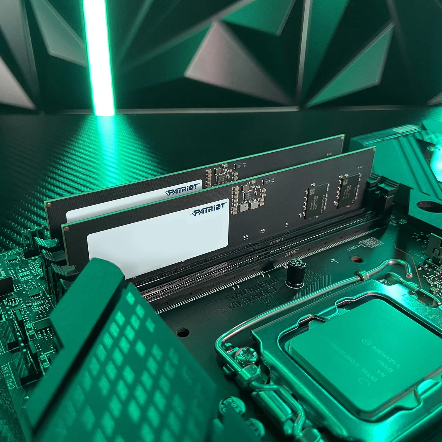 Buy Patriot Signature Line 8GB (1x8GB) DDR5 5600MHz CL46 UDIMM Desktop ...