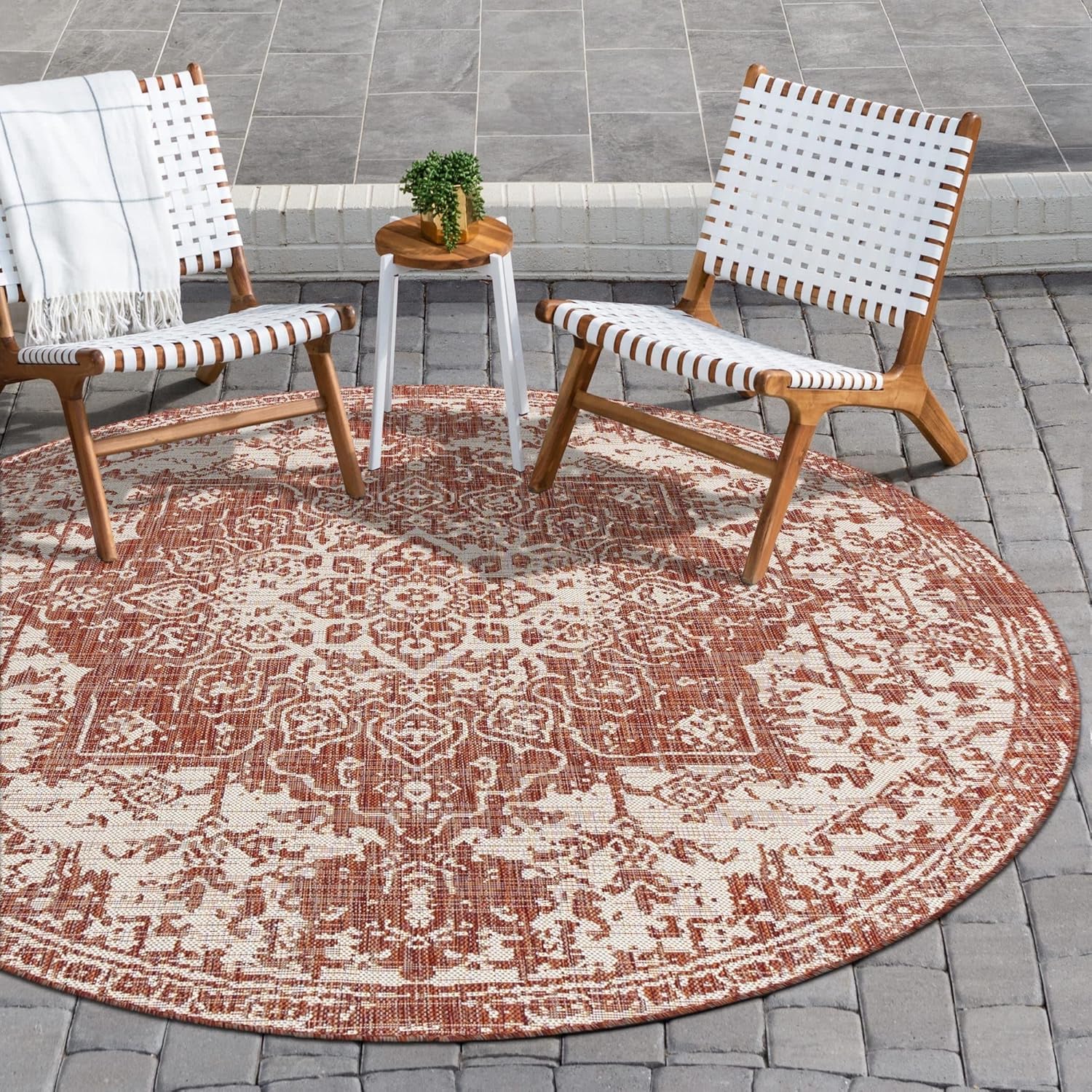 Amazon.com: Rugs.com Jill Zarin Outdoor Collection Rug – 13' Round Rust ...