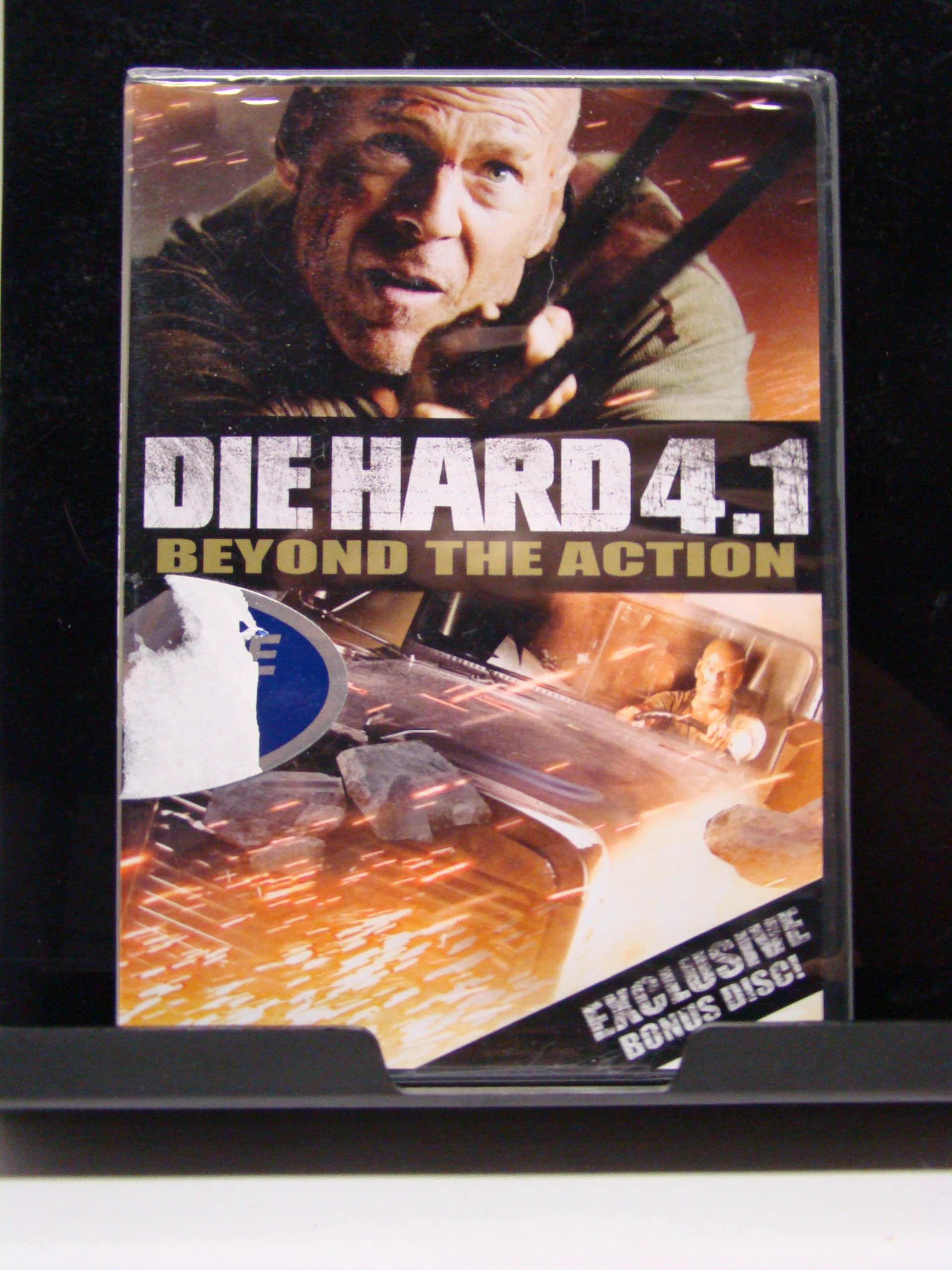 DIE HARD 4.1 BEYOND THE ACTION EXCLUSIVE BONUS DISC (DVD) : Amazon.co ...
