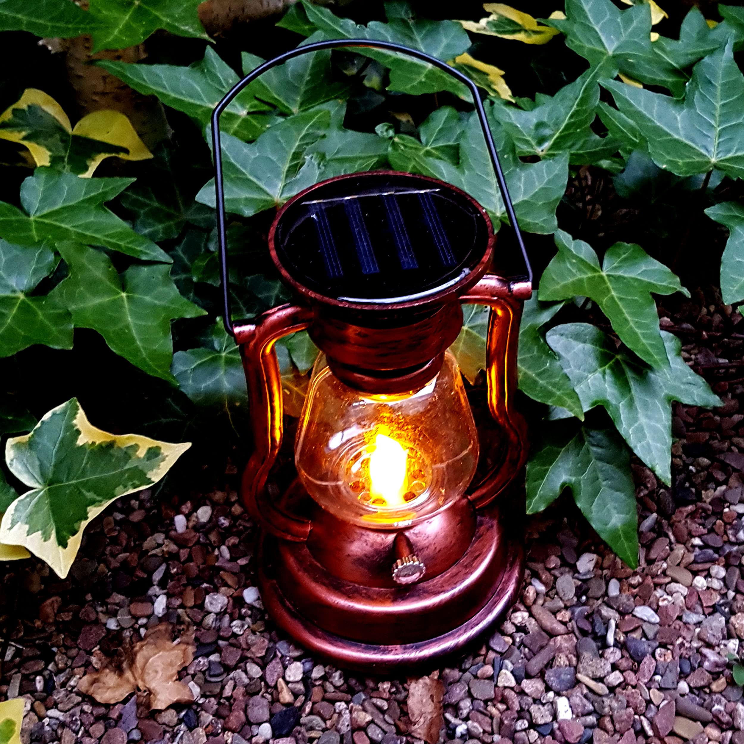 Old Fashioned Solar Powered Lanterns Rattan Outdoor Garden Lantern