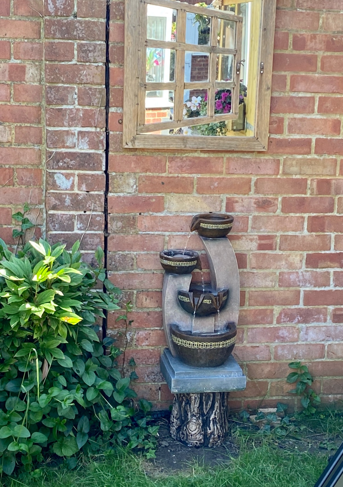 Concrete Tree Trunk Plinth Black and White : Amazon.co.uk: Garden