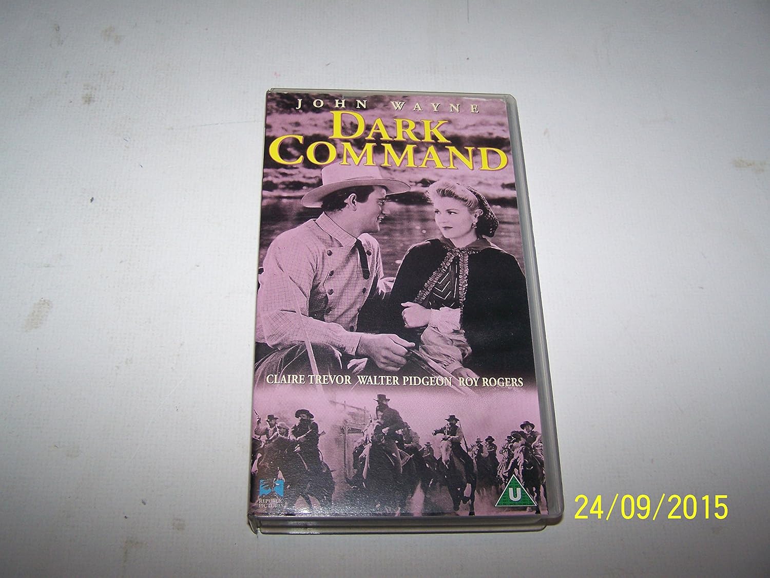 Amazon.com: Dark Command [VHS] : Claire Trevor, John Wayne, Walter ...