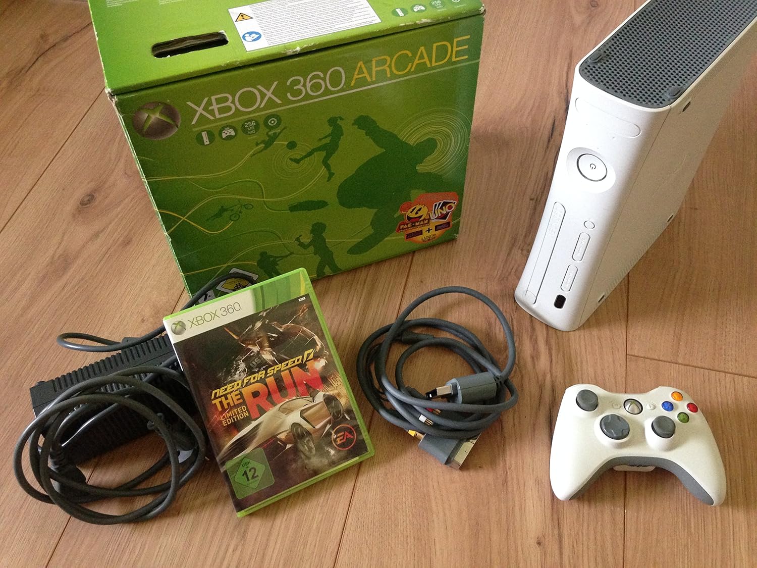 Xbox 360 - Konsole Arcade mit Wireless Controller und HDMI-Port ...