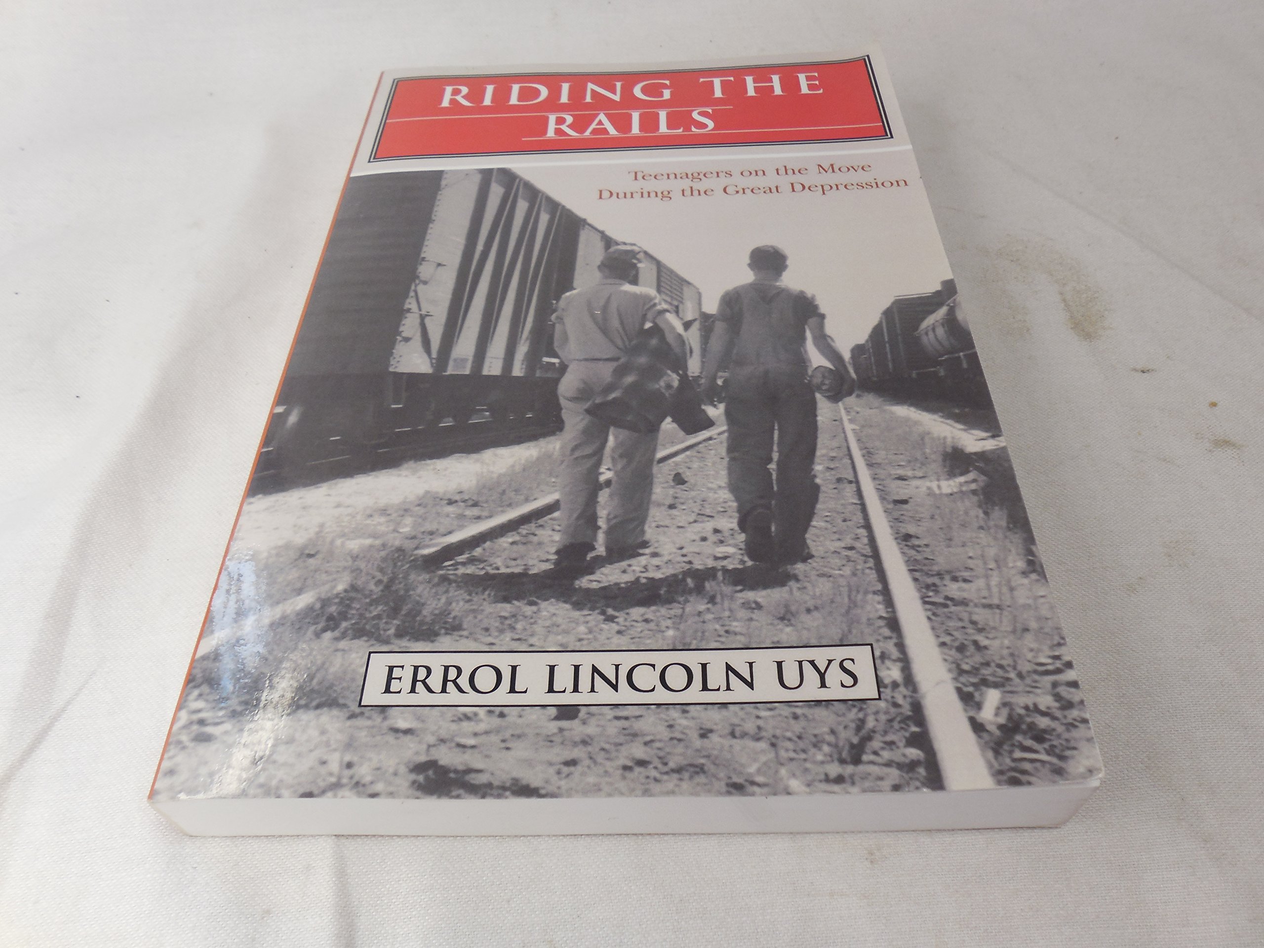 Amazon.com: Riding the Rails: Teenagers on the Move During the Great ...