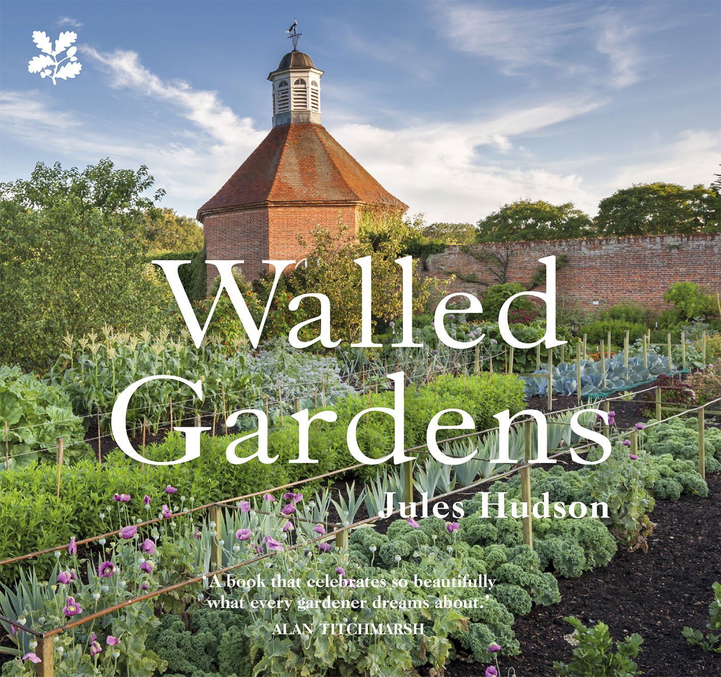 Amazon.com: Walled Gardens: A Captivating History of British Gardening ...