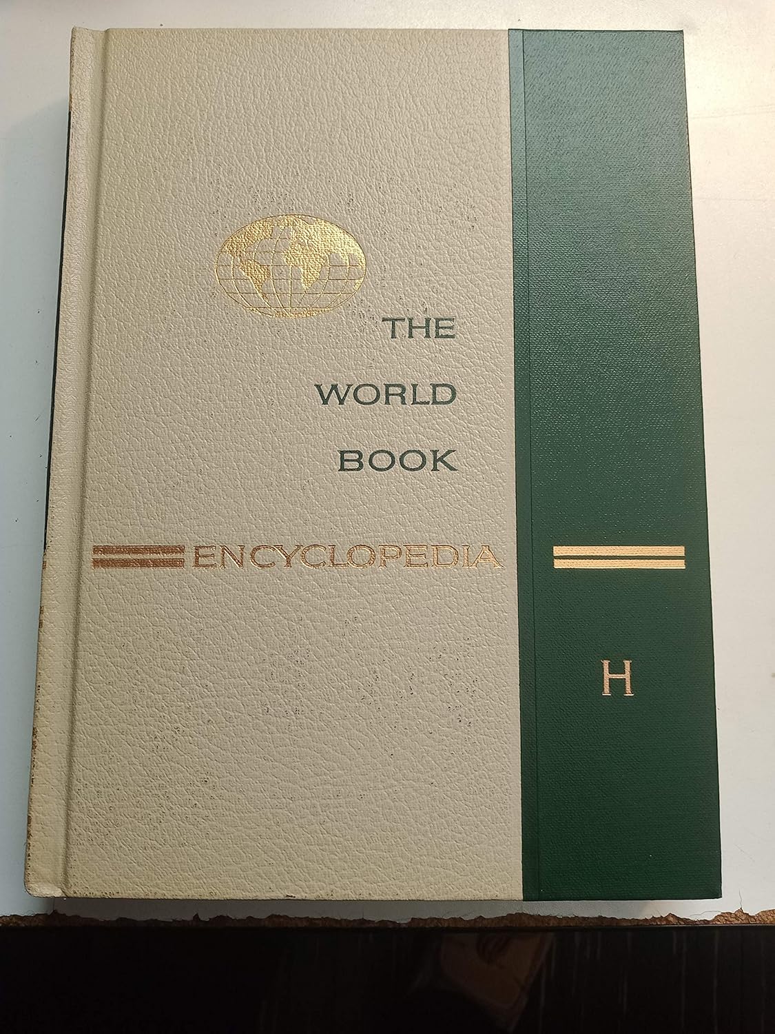 The World Book Encyclopedia, Volume 9 (Volume 9, H): Inc. World Book ...