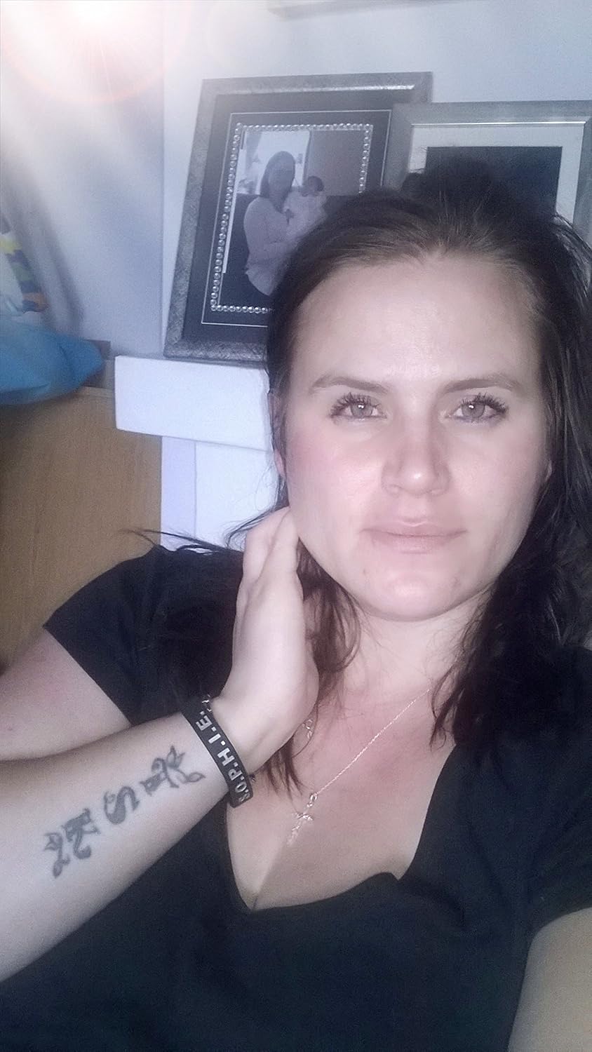 essay's on being a girl - Kindle edition by Gardiner, Susan, Gardiner ...