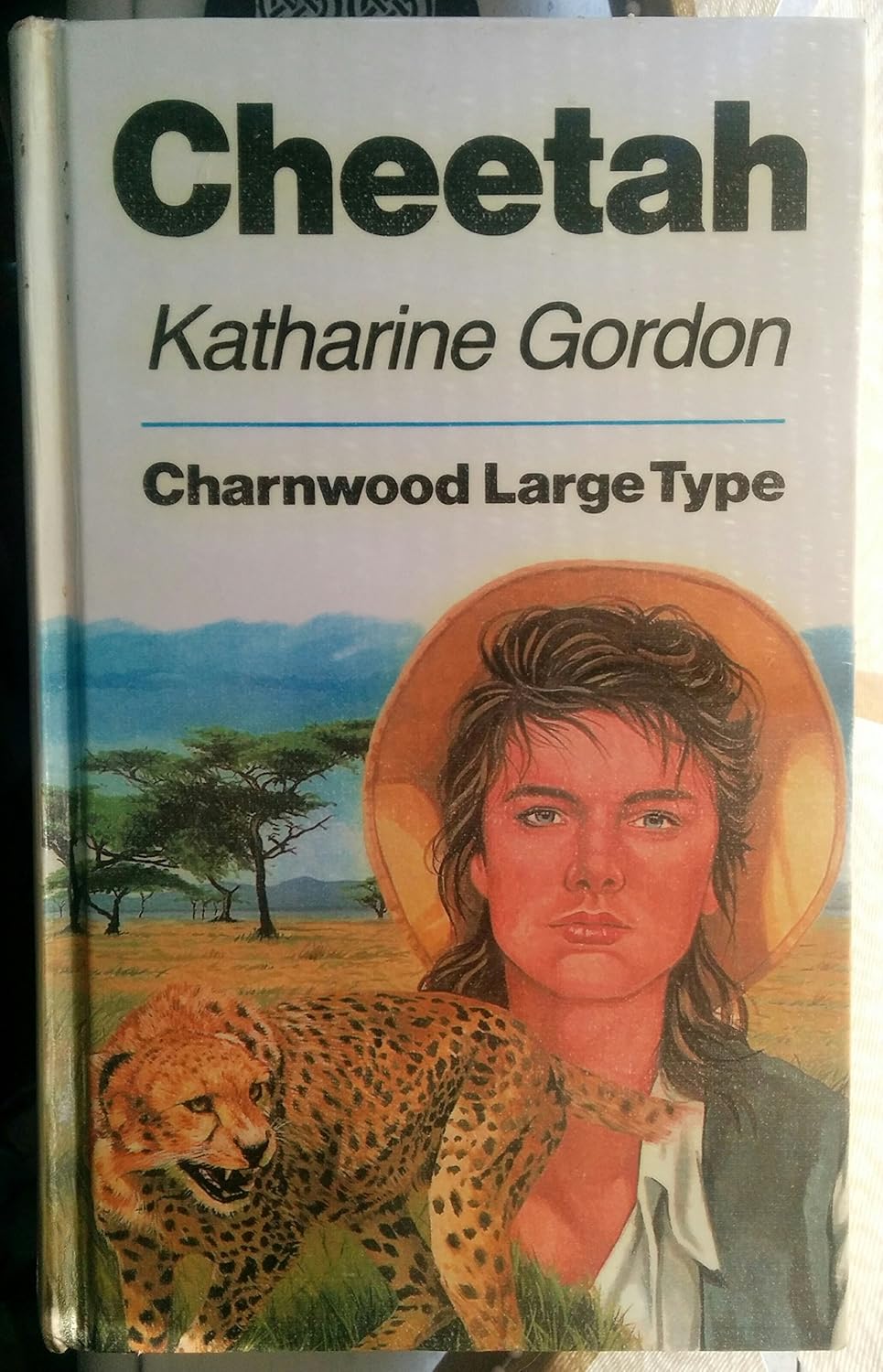 Amazon.co.jp: Cheetah (Charnwood Library) : Gordon, Katherine: Foreign ...