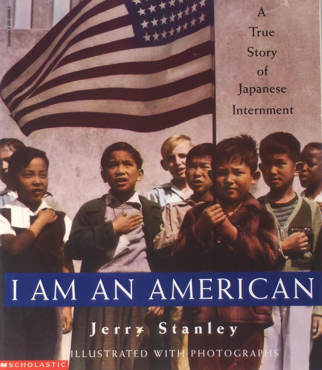Amazon.com: I am an American: A True Story of Japanese Internment ...