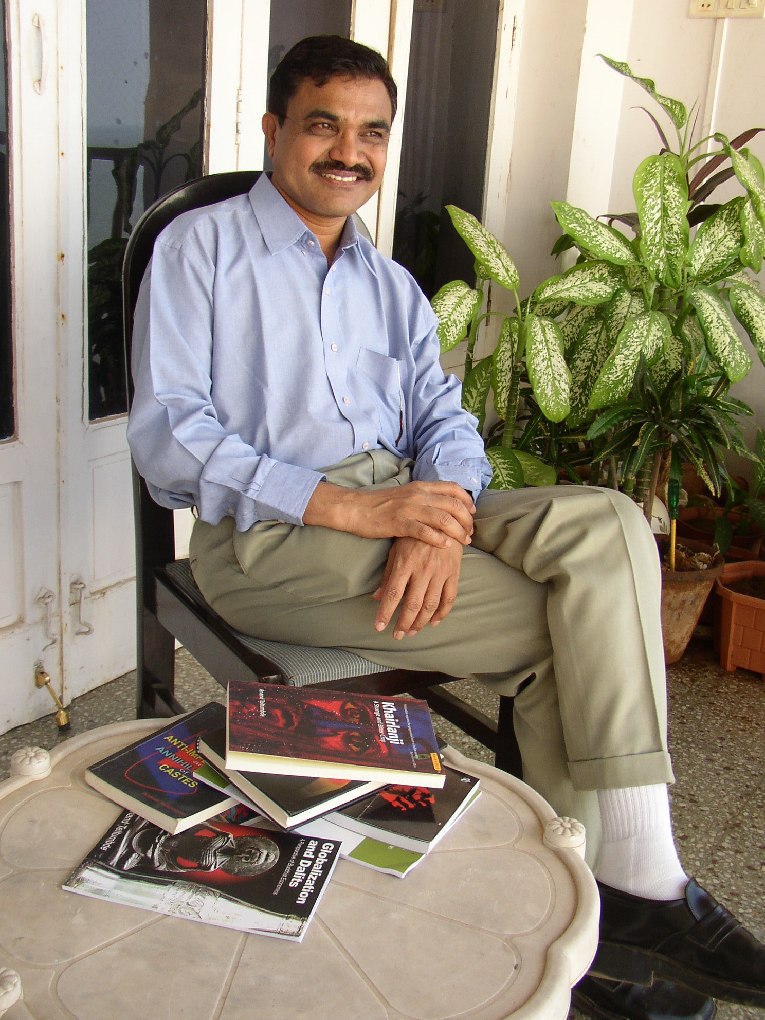 Amazon.in: Anand Teltumbde: books, biography, latest update