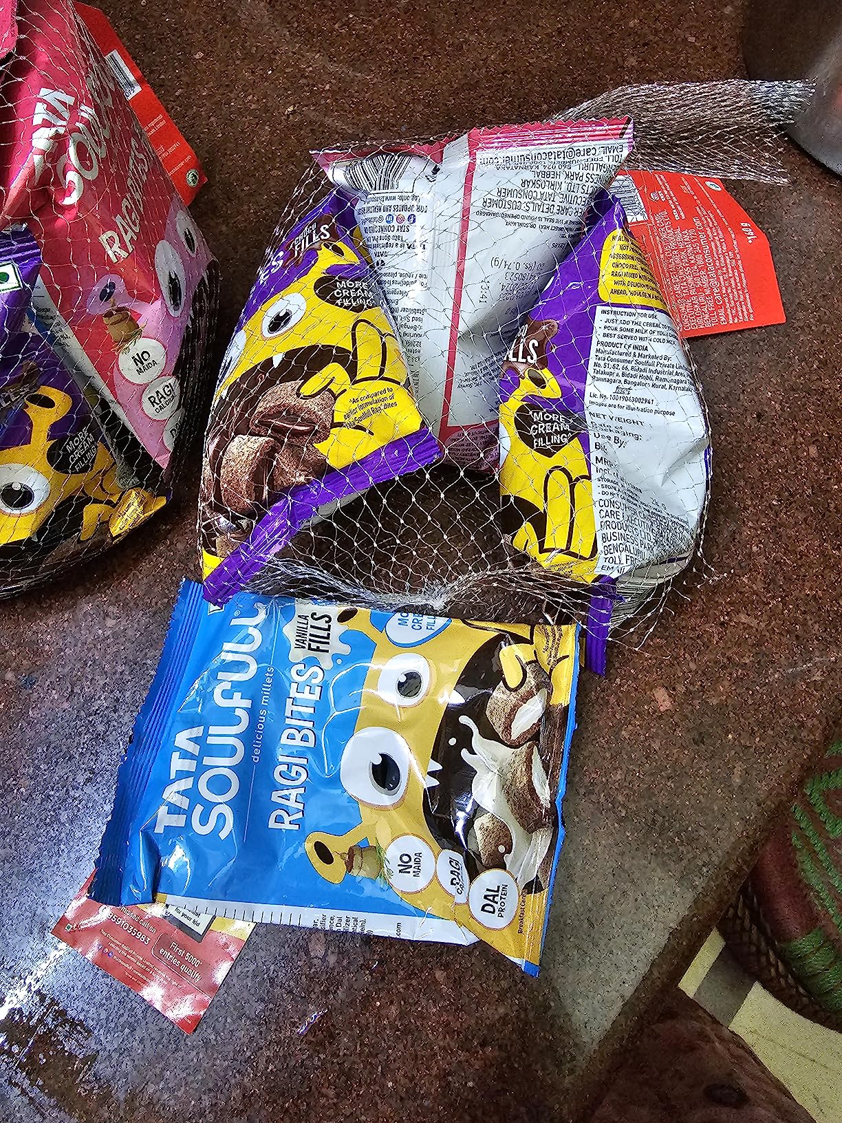 Tata Soulfull Ragi Bites Combo Pack, 140g (28g x5), Choco Fills ...