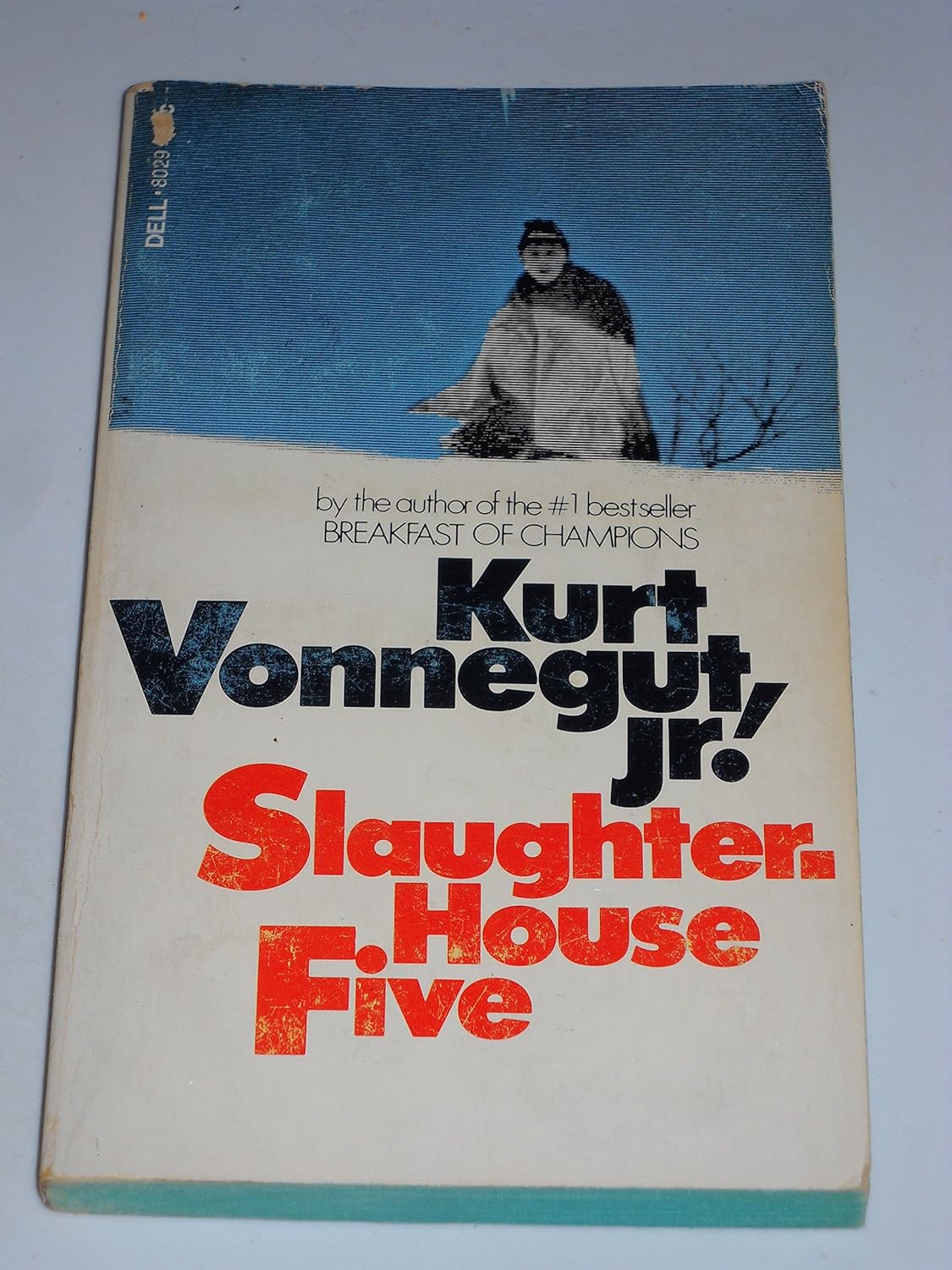 Slaughter-House Five: Kurt Vonnegut: Amazon.com: Books