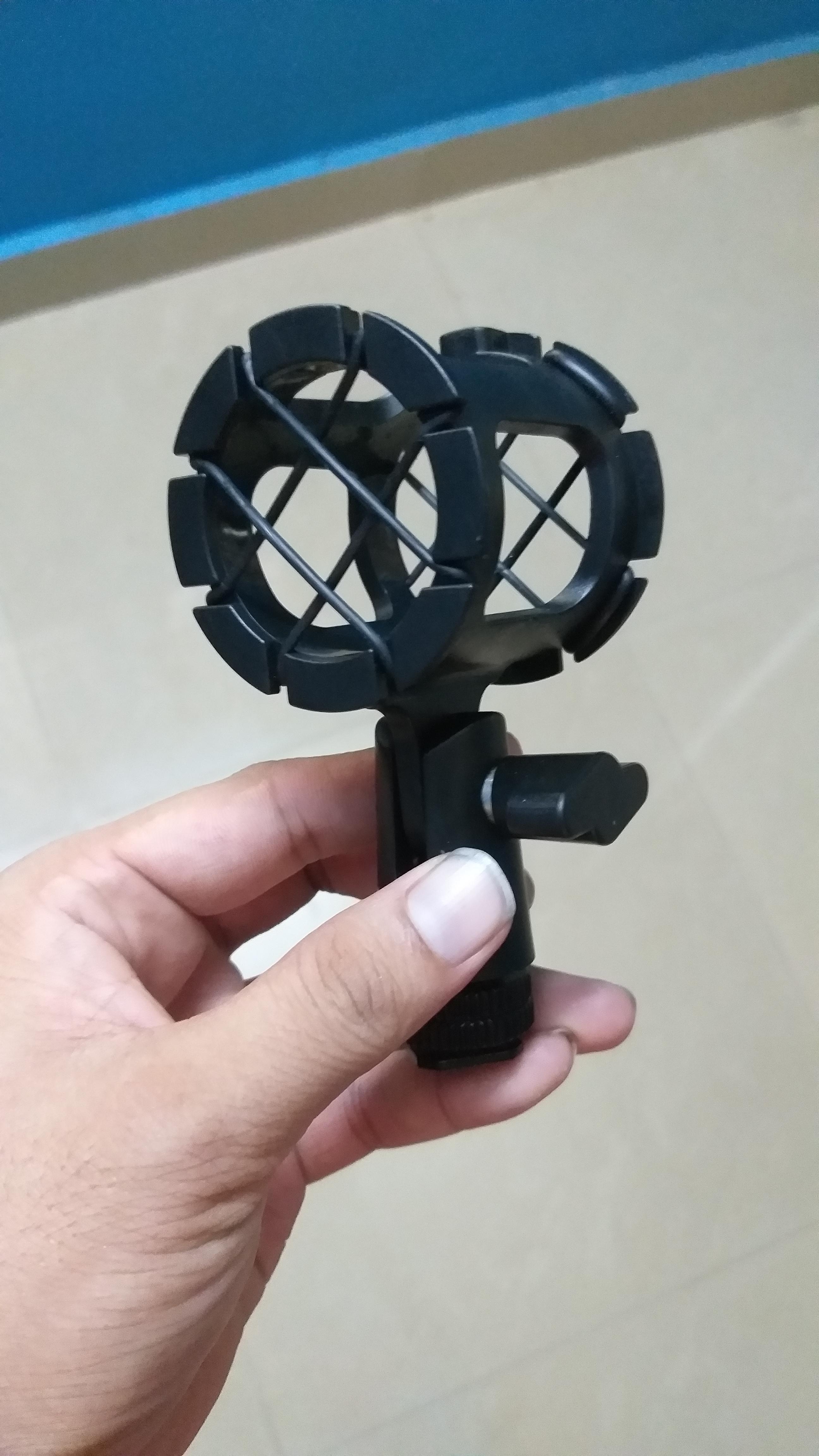 SmallRig Universal Microhone Shock Mount Adapter Mic Stand with Cold ...