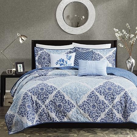 Amazon.com: Madison Park Quilt Set Luxurious Jacquard Stripes Design ...