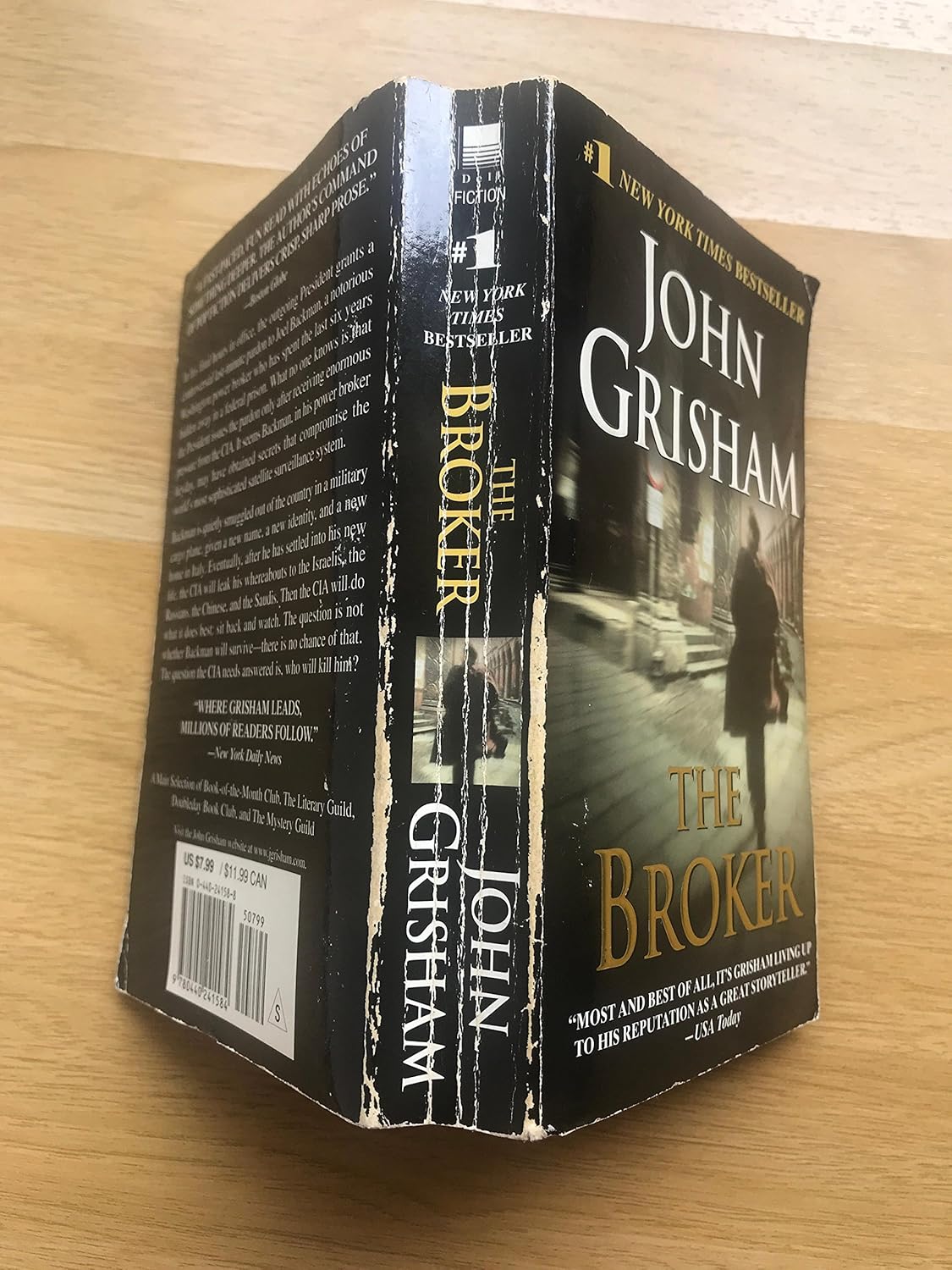 The Broker: Grisham, John: 9780440241584: Amazon.com: Books