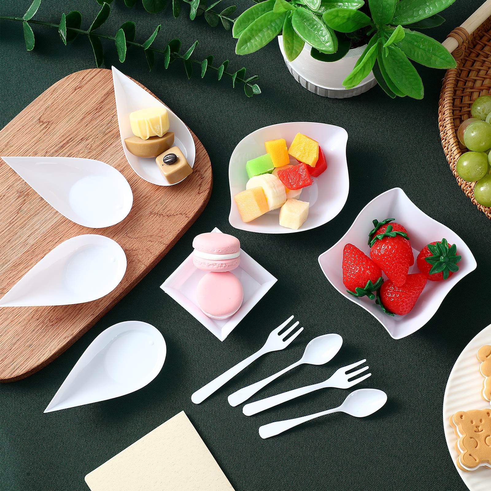 Tessco 800 Pcs Mini Clear Plastic Dessert Plates Set including 400 Pcs ...