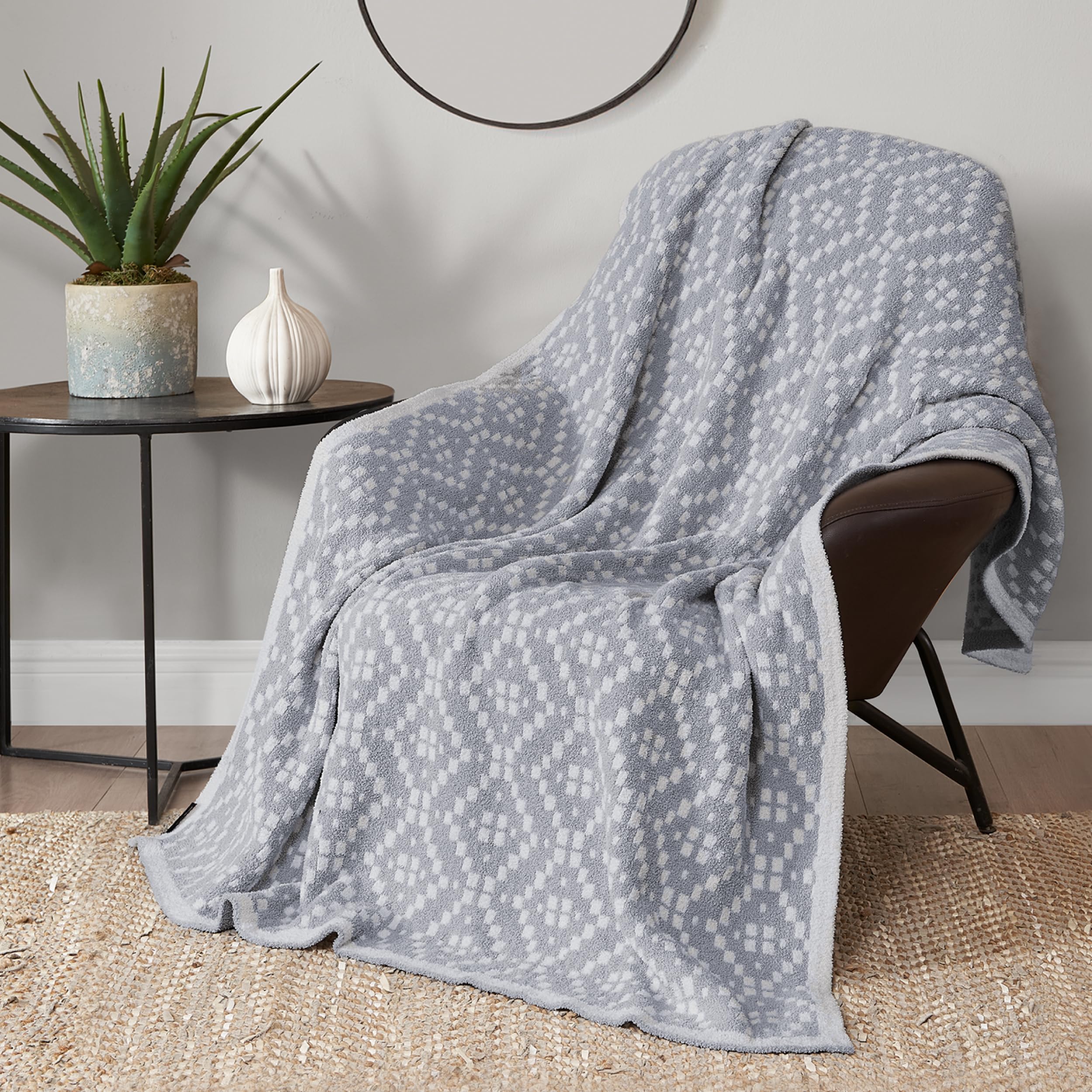 Amazon.com: Lucky Brand Diamond Dot Jacquard Gray Geometric Fuzzy Throw ...