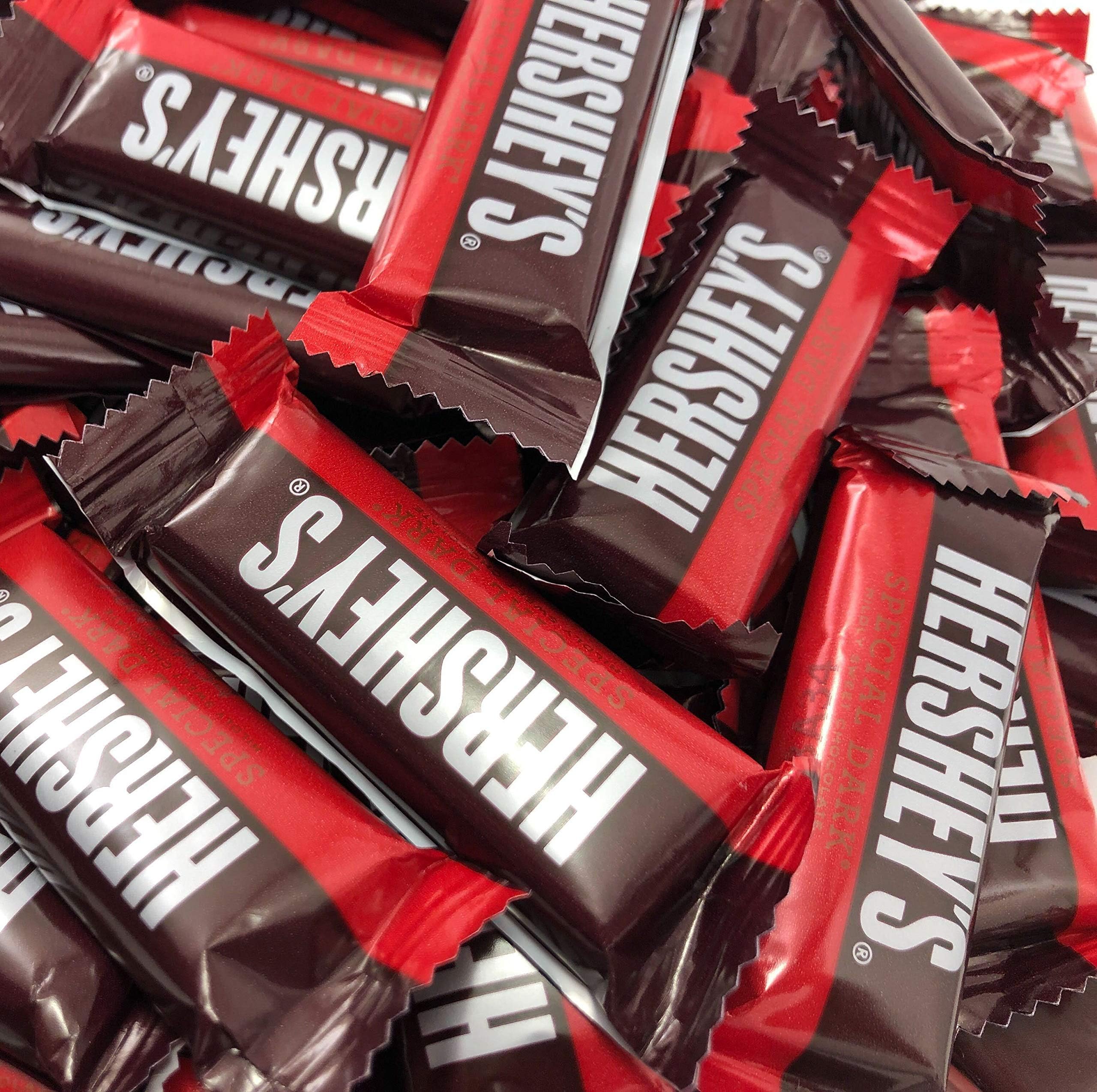 Amazon.com : HERSHEY'S SPECIAL DARK Mildly Sweet Chocolate Candy ...