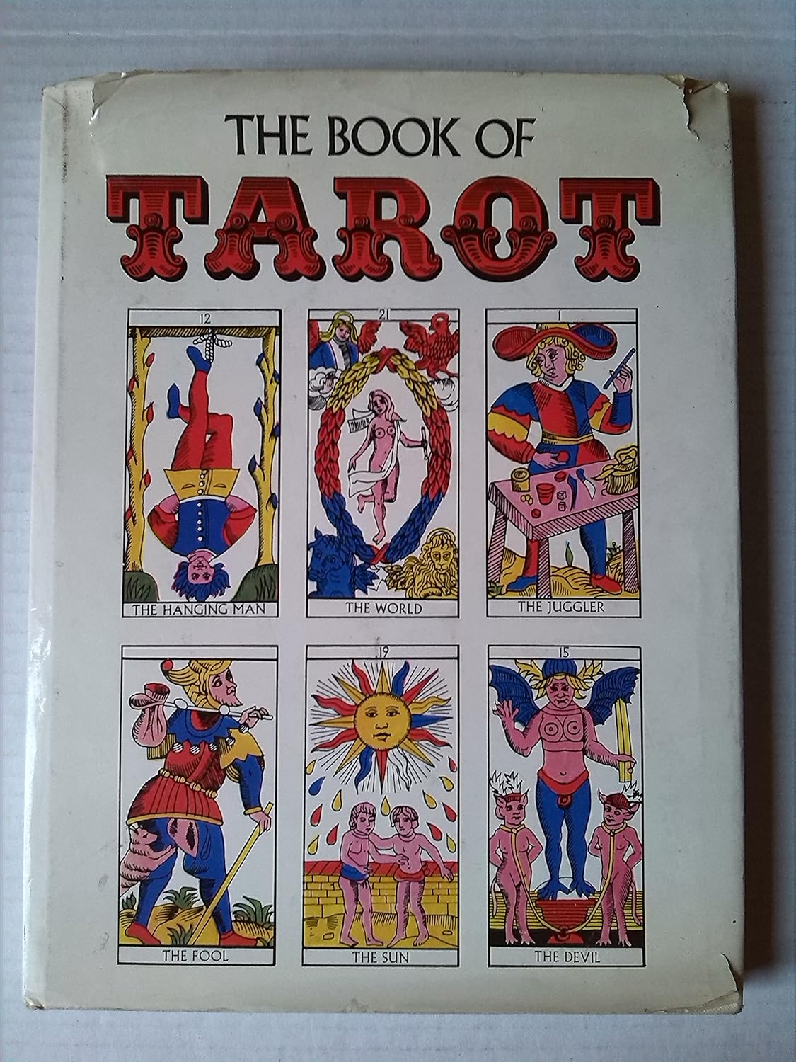 The book of tarot: Fred Gettings: 9780600313274: Amazon.com: Books