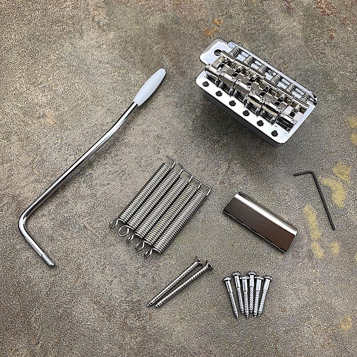 Amazon.com: Gotoh Traditional Tremolo for Strat, Chrome : Musical ...