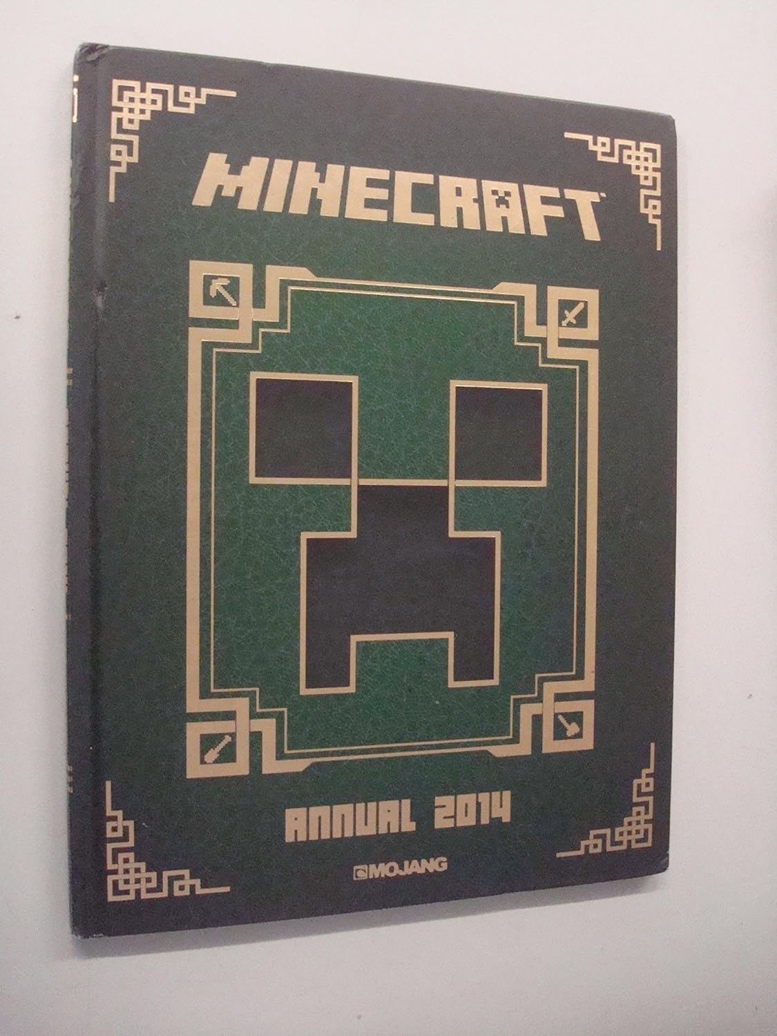 Amazon.com: Minecraft: The Official Annual 2014: 9781405267670: Robert ...