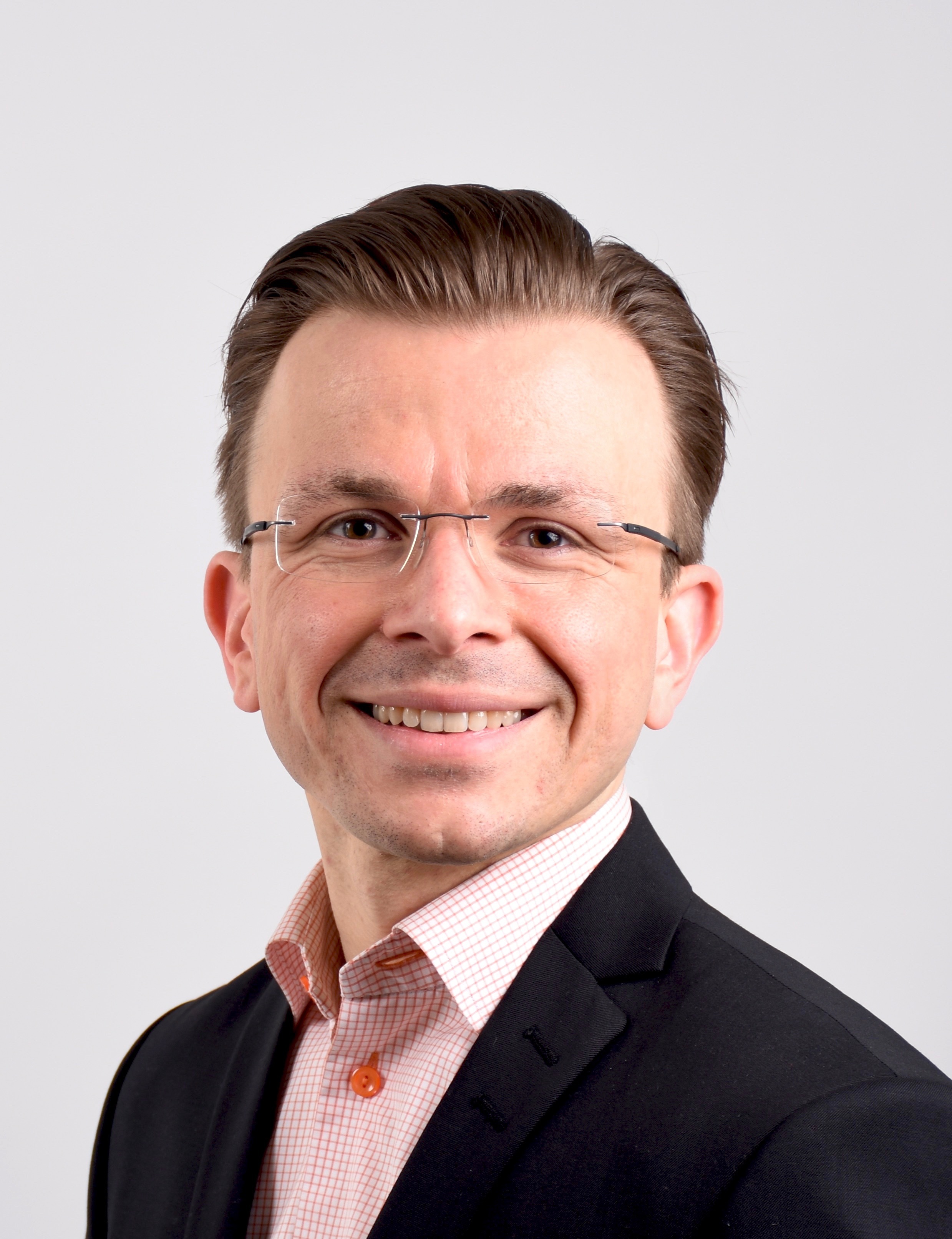 Amazon.com: Christian Kowalkowski: books, biography, latest update