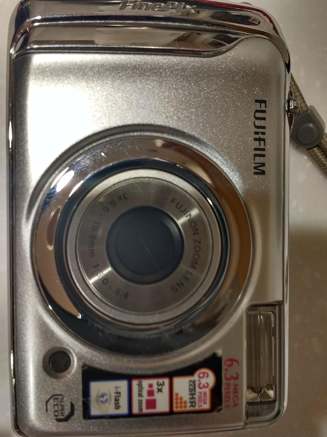 Amazon.com : Fujifilm Finepix A610 6.3MP Digital Camera with 3x Optical ...
