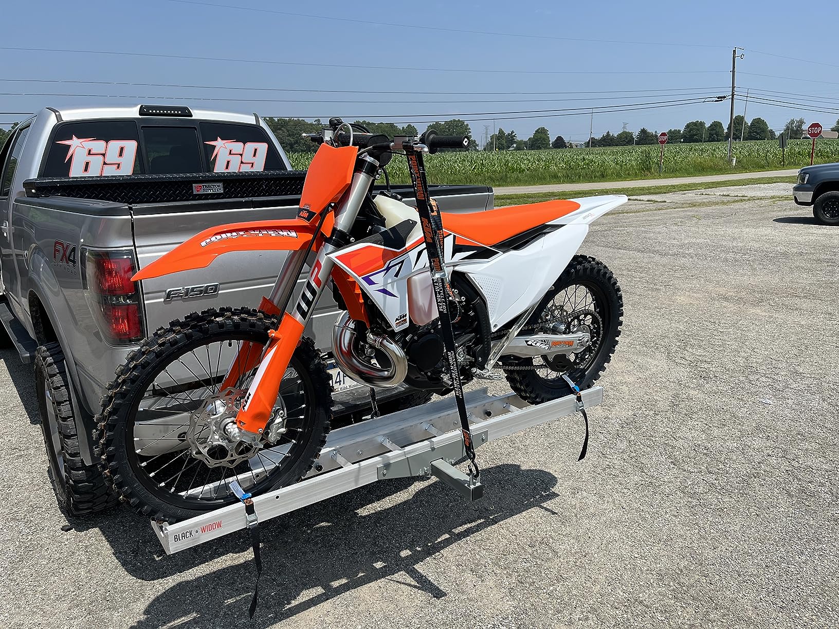 $30/mo - Finance Black Widow AMC-400 Hitch-Mounted Aluminum Dirt Bike ...