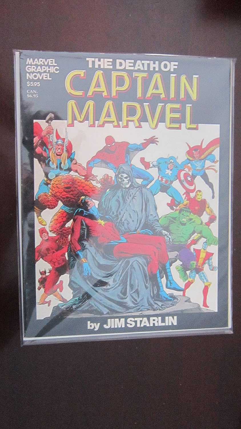 Amazon.com: The Death of Captain Marvel (Marvel Graphic Novel #1): Jim ...