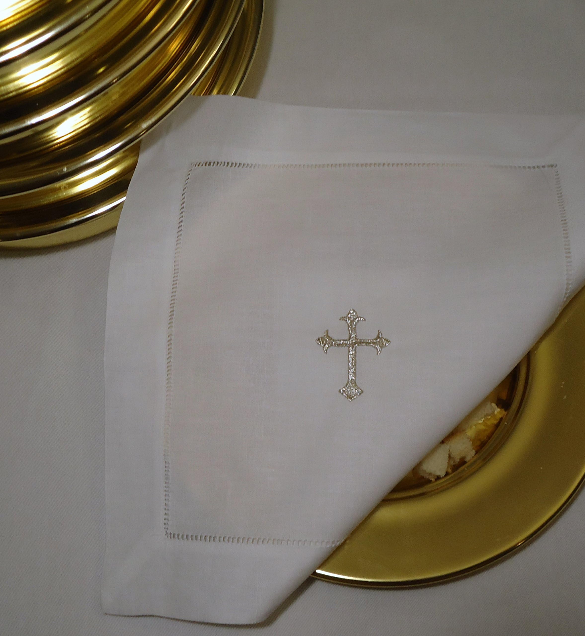 Amazon.com: Integrity Designs White Linen Altar Cloth Gold Cross ...