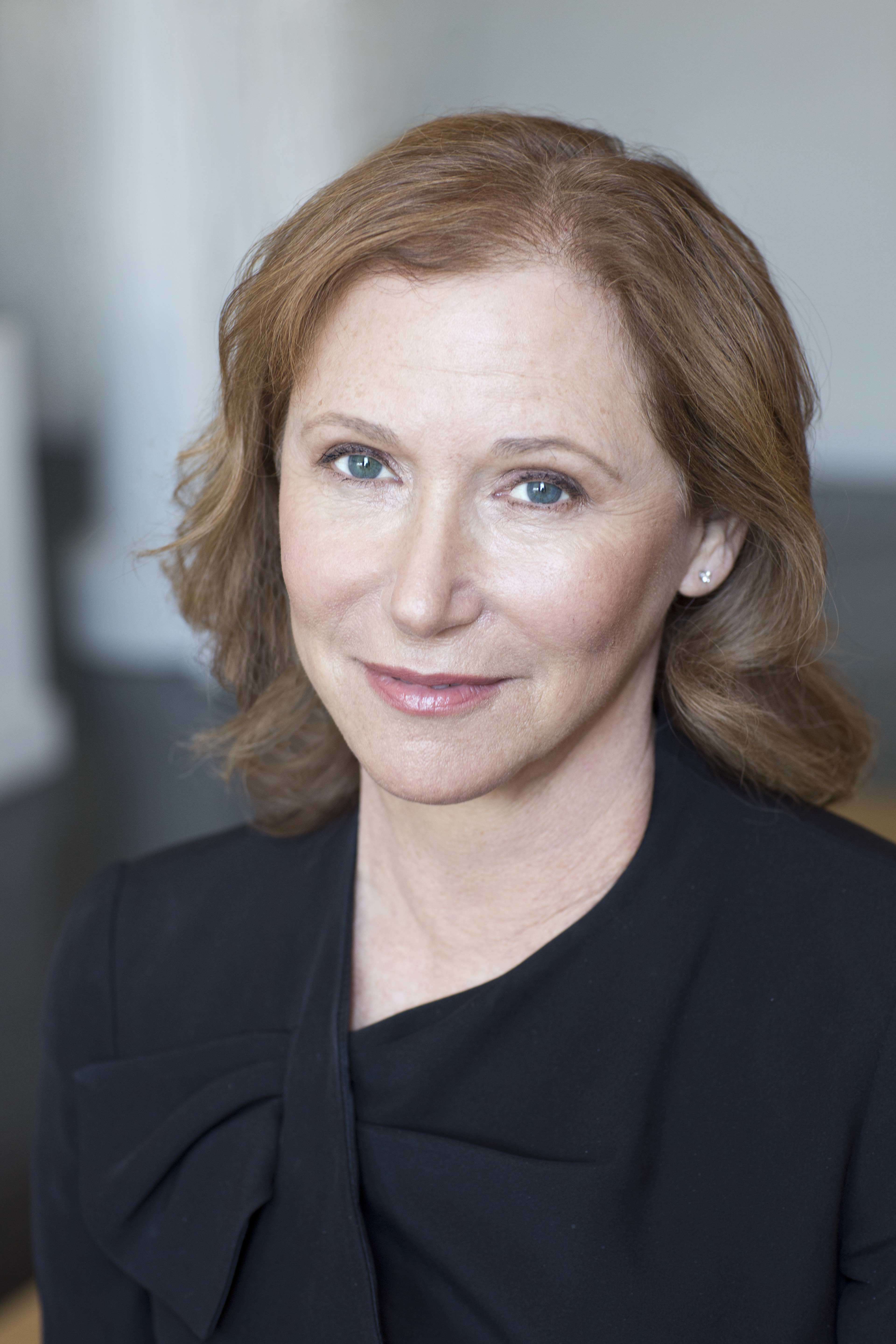 Amazon.com: April Smith: books, biography, latest update