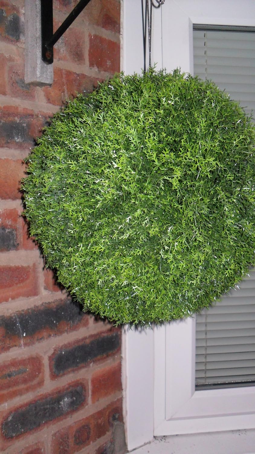 Amazon.com: LARGE CONIFER BALL IN GREEN 40CM [with 20 led lights ...