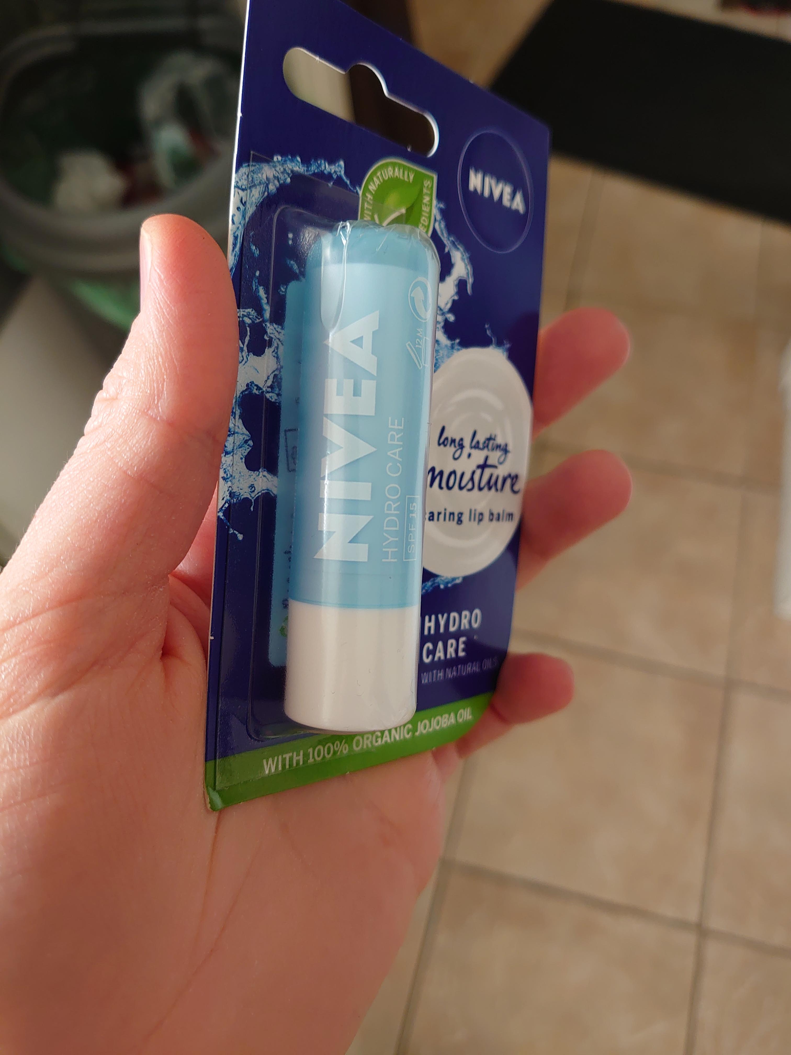 NIVEA Hydro Care Lip Balm with SPF15, 4.8g : Amazon.co.uk: Beauty