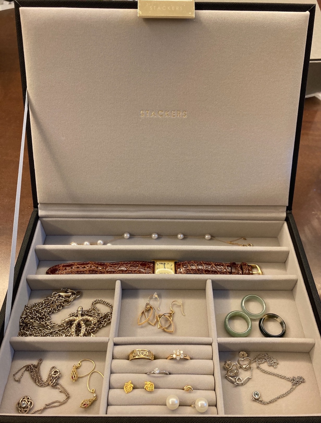 Amazon｜STACKERS LONDON Classic ジュエリーボックス 蓋 グレージュ/スタッカーズ TAUPE Classic Lid｜ジュエリー収納 オンライン通販