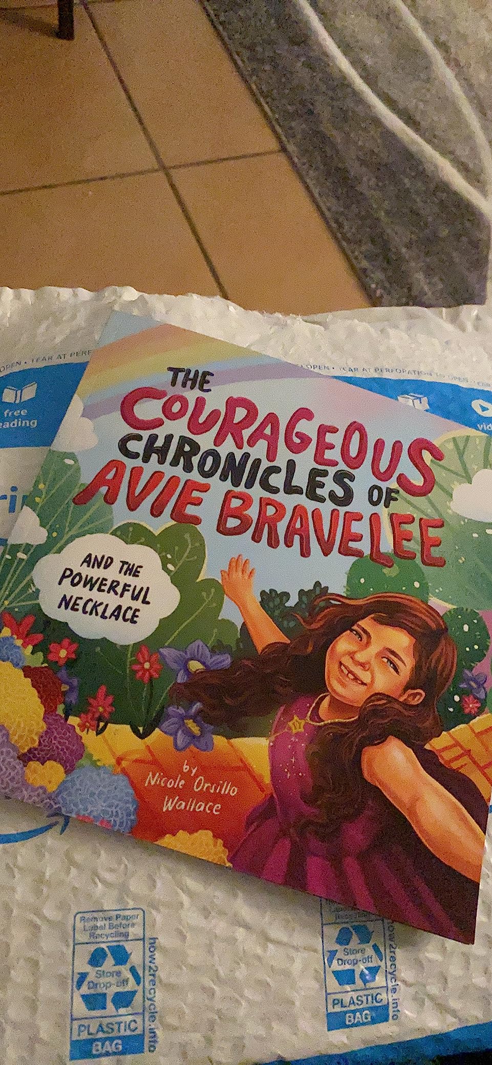 Amazon.com: The Courageous Chronicles of Avie Bravelee: The Powerful ...