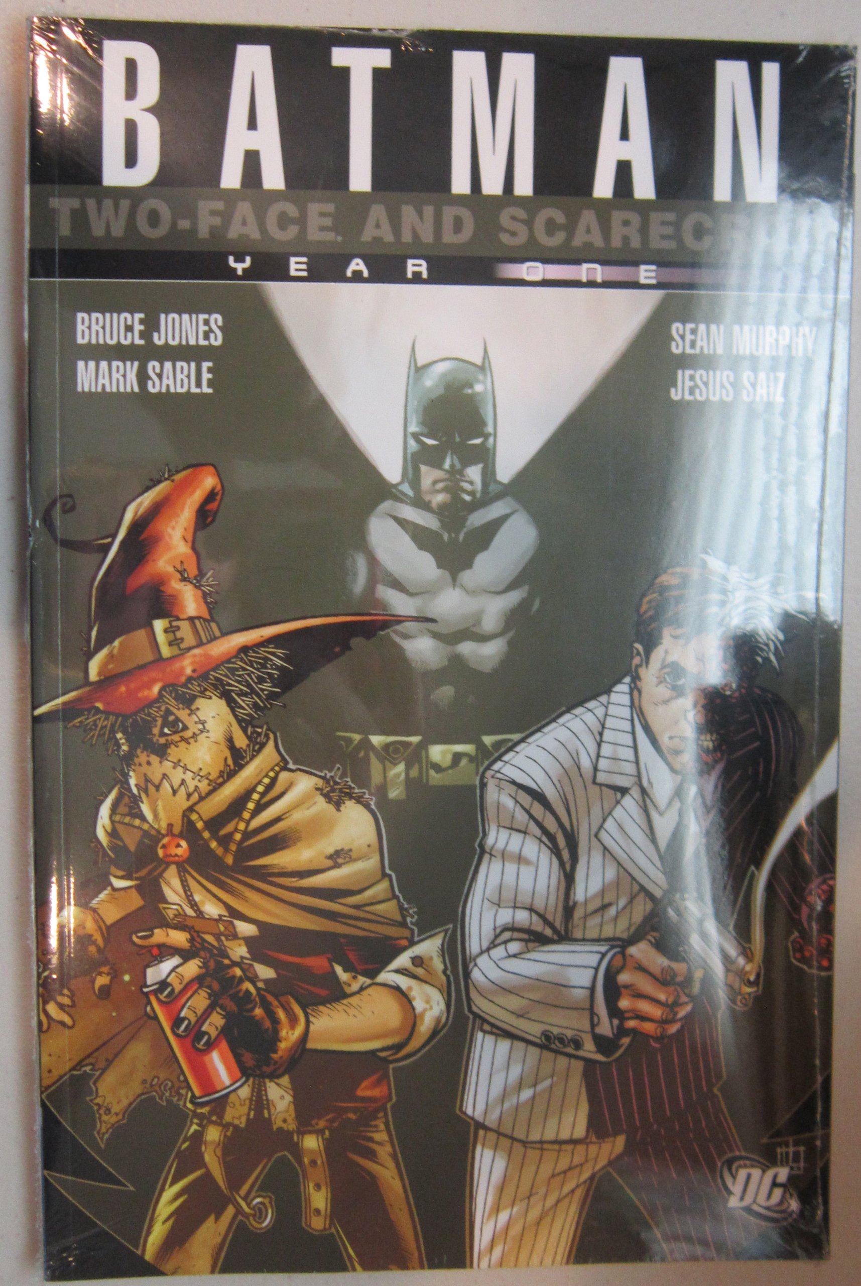 Amazon | Two-face and Scarecrow (Batman: Year One) | Sable, Mark, Jones ...