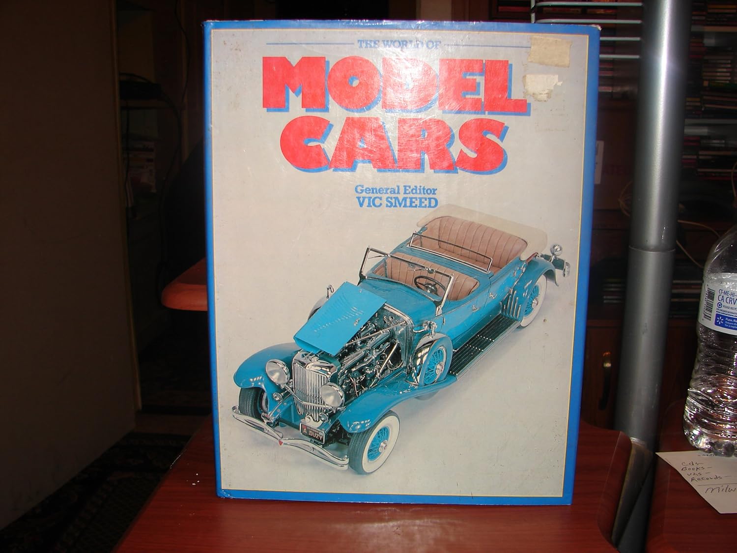 World of Model Cars (Chartwell): Smeed, Vic: 9780890093245: Amazon.com ...