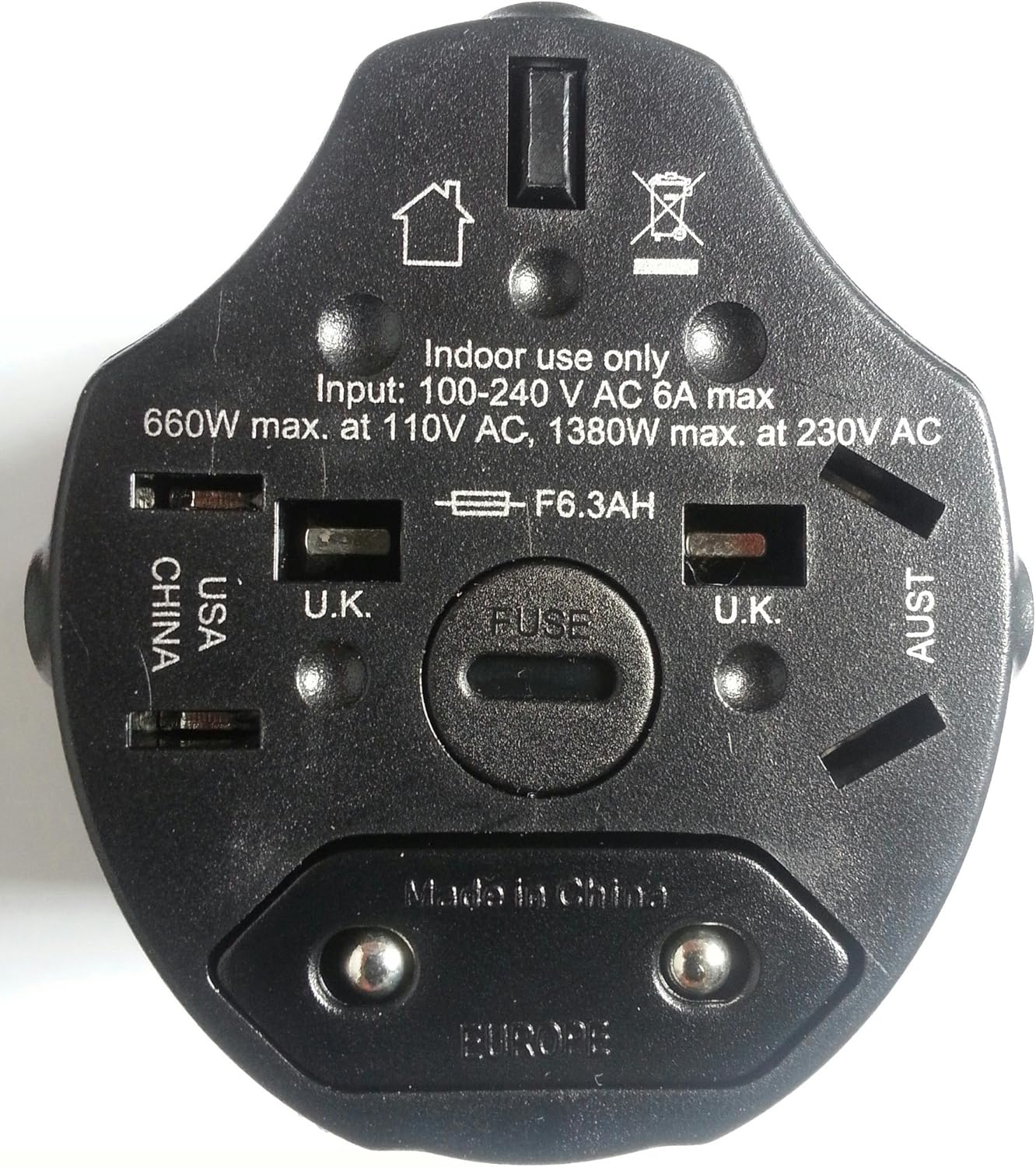 INSIGNIA All-in-1 Universal Travel Adapter (NS-TADPT1-C) Instruction Manual