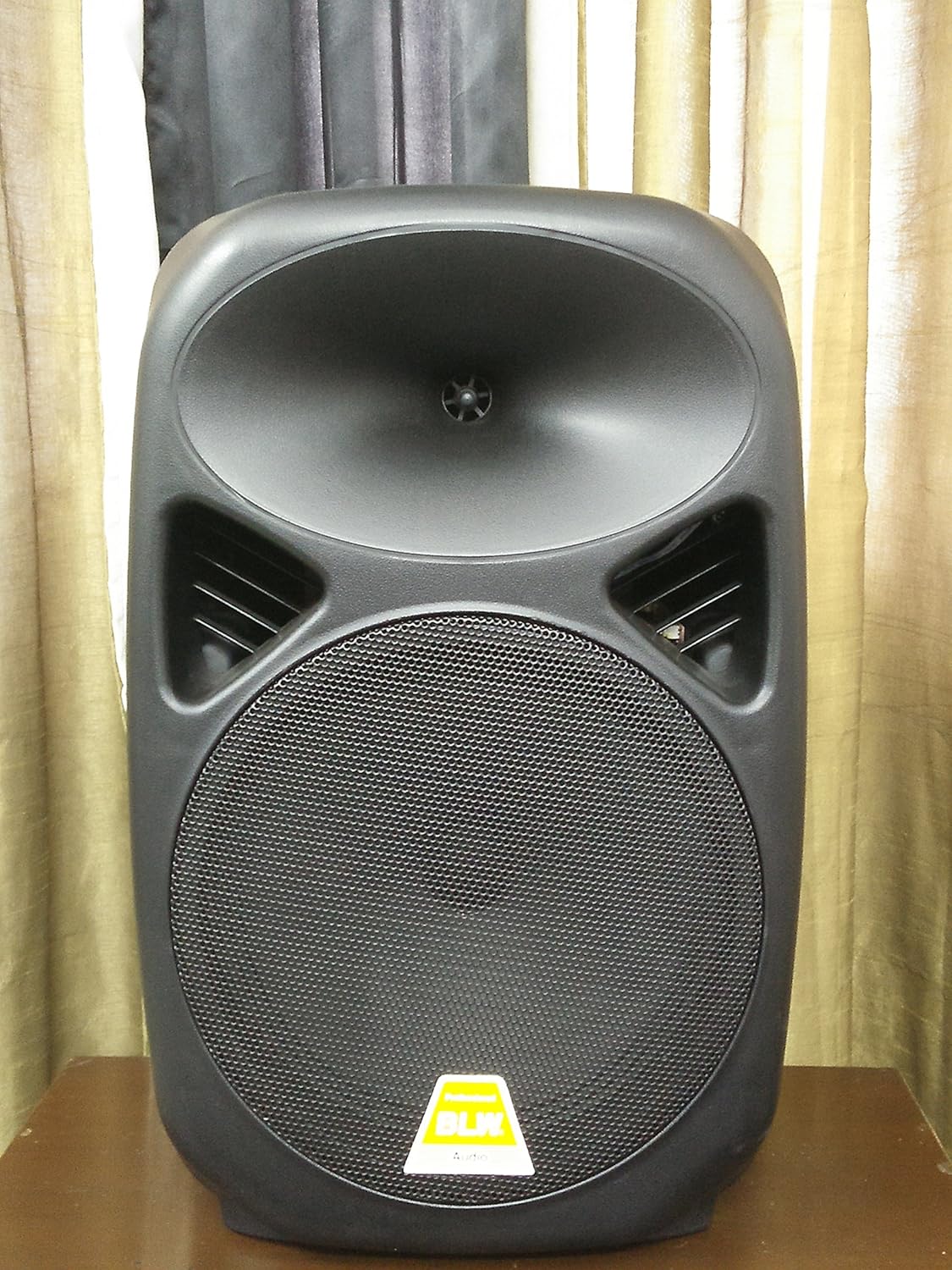 VELKIN HI-FI PORTABLE PA INDOOR/OUTDOOR SYSTEM : Amazon.in: Musical ...