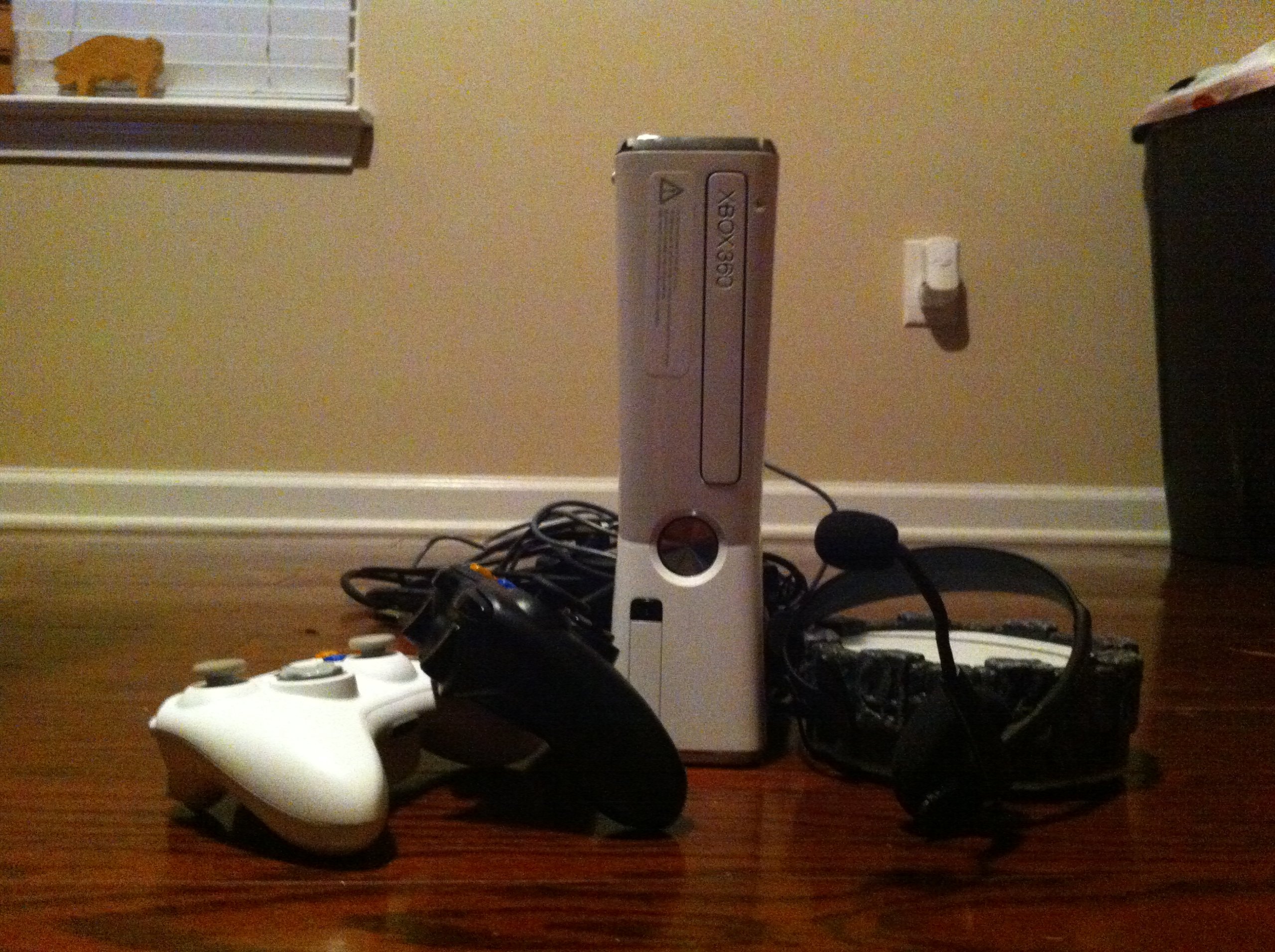 Xbox 360 Slim White Special Edition Microsoft Xbox 360 Slim White