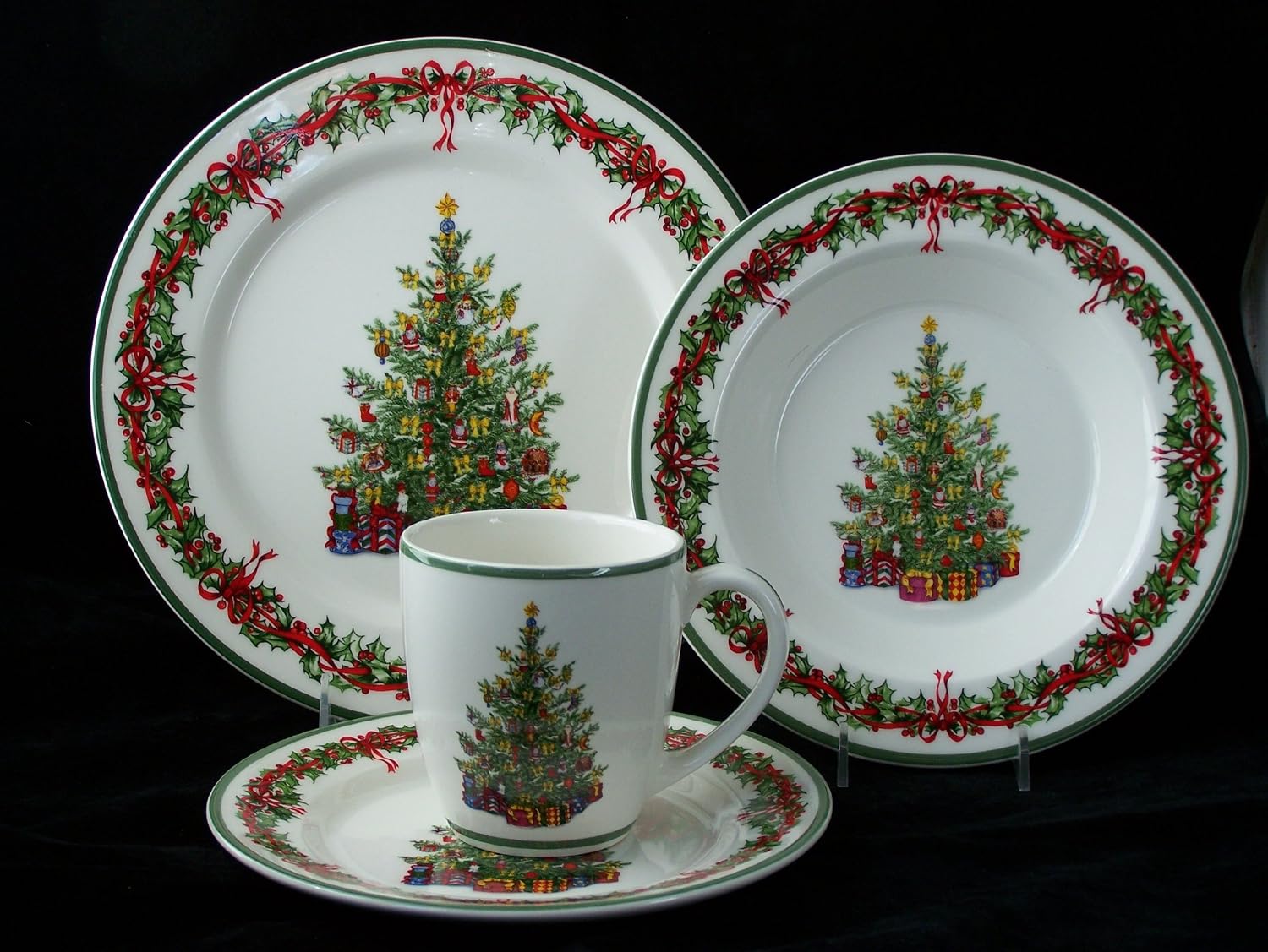 Amazon.com | Christopher Radko Holiday Celebrations 4 Piece Place Set ...