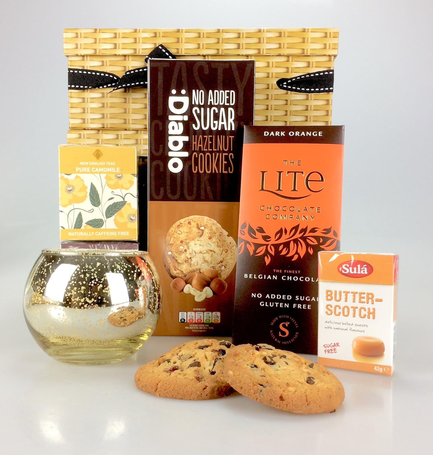 Deluxe Hamper Box No Added Sugar Suitable for Diabetics - Candle ...
