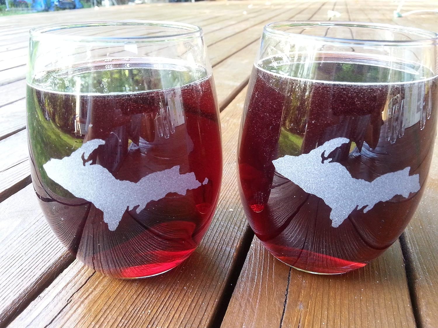 Amazon.com: 2 Upper Peninsula Yooper Custom Etched Glasses YOU CHOOSE ...